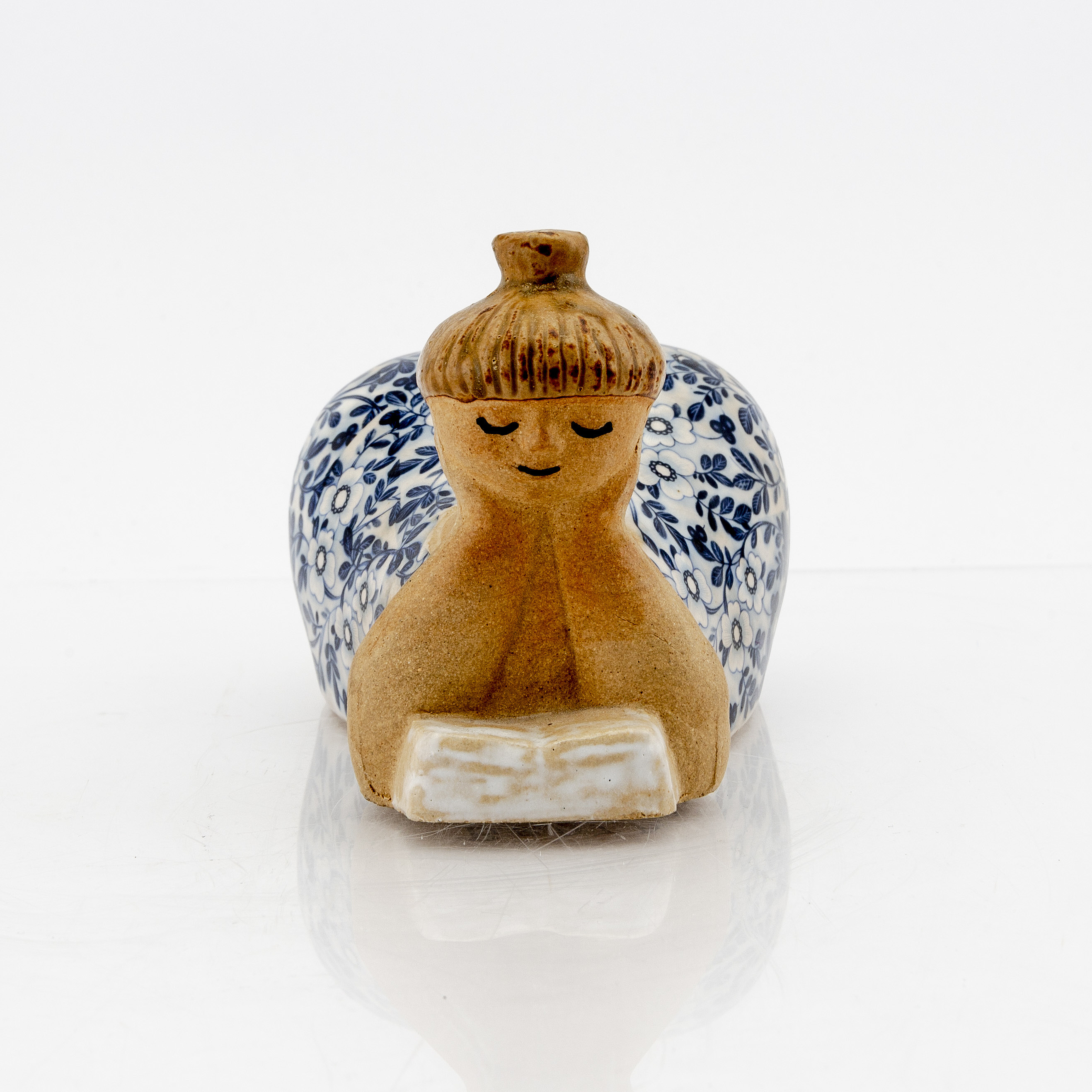 Lisa Larson, figurine, stoneware, "Beata" from the series "ABC girls", Gustavsberg. - Bukowskis