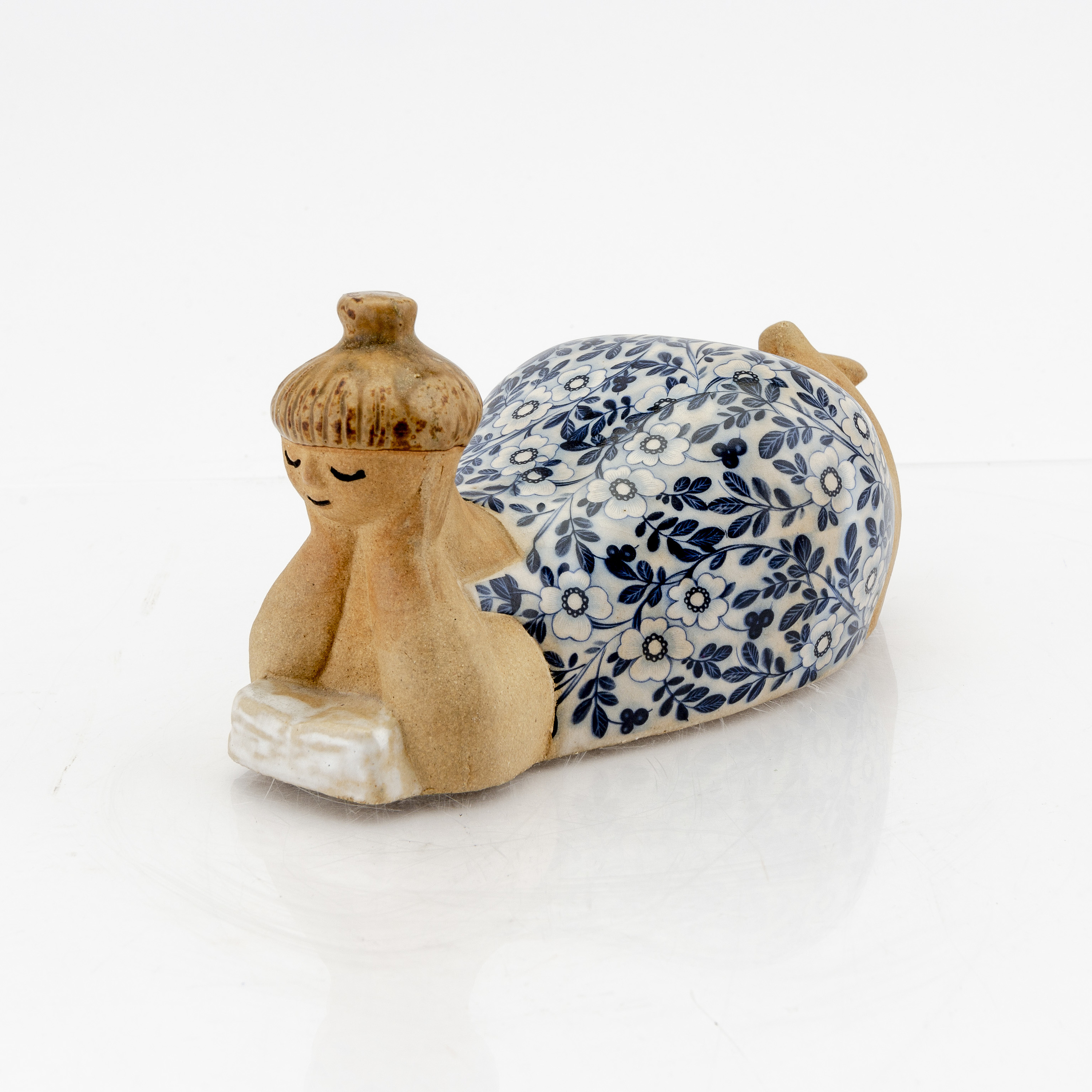 Lisa Larson, figurine, stoneware, "Beata" from the series "ABC girls", Gustavsberg. - Bukowskis