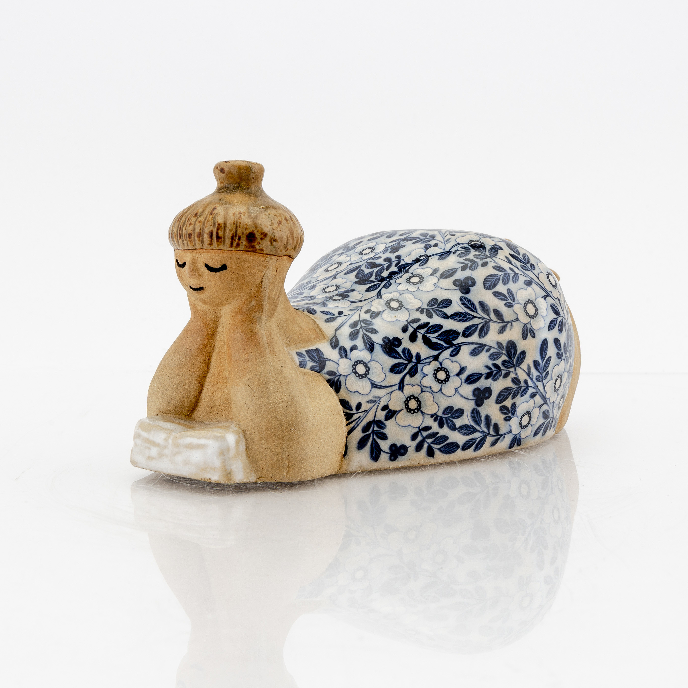 Lisa Larson, figurine, stoneware, "Beata" from the series "ABC girls", Gustavsberg. - Bukowskis