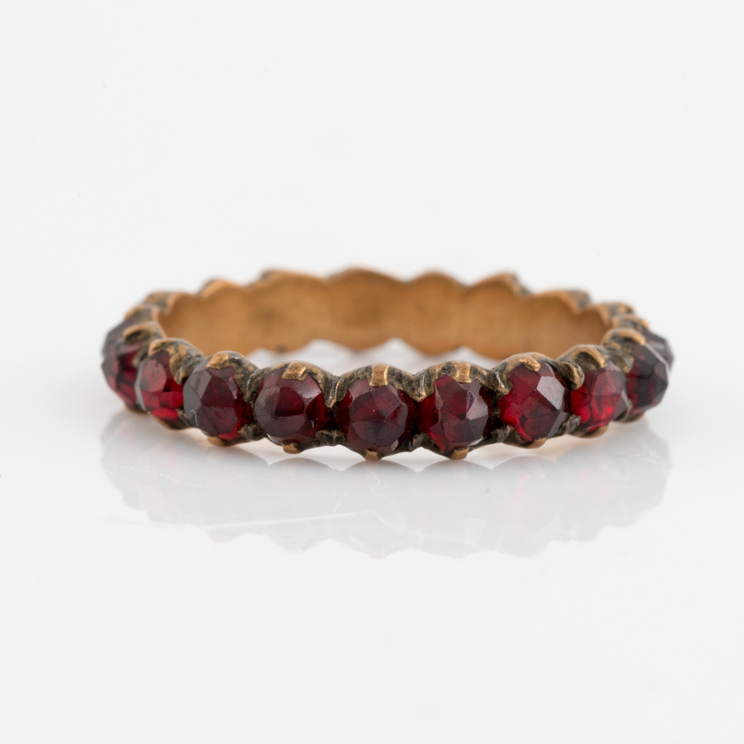 Smyckesgarnityr, granater, brosch/hänge, armring, ring och dräktsmycke ...