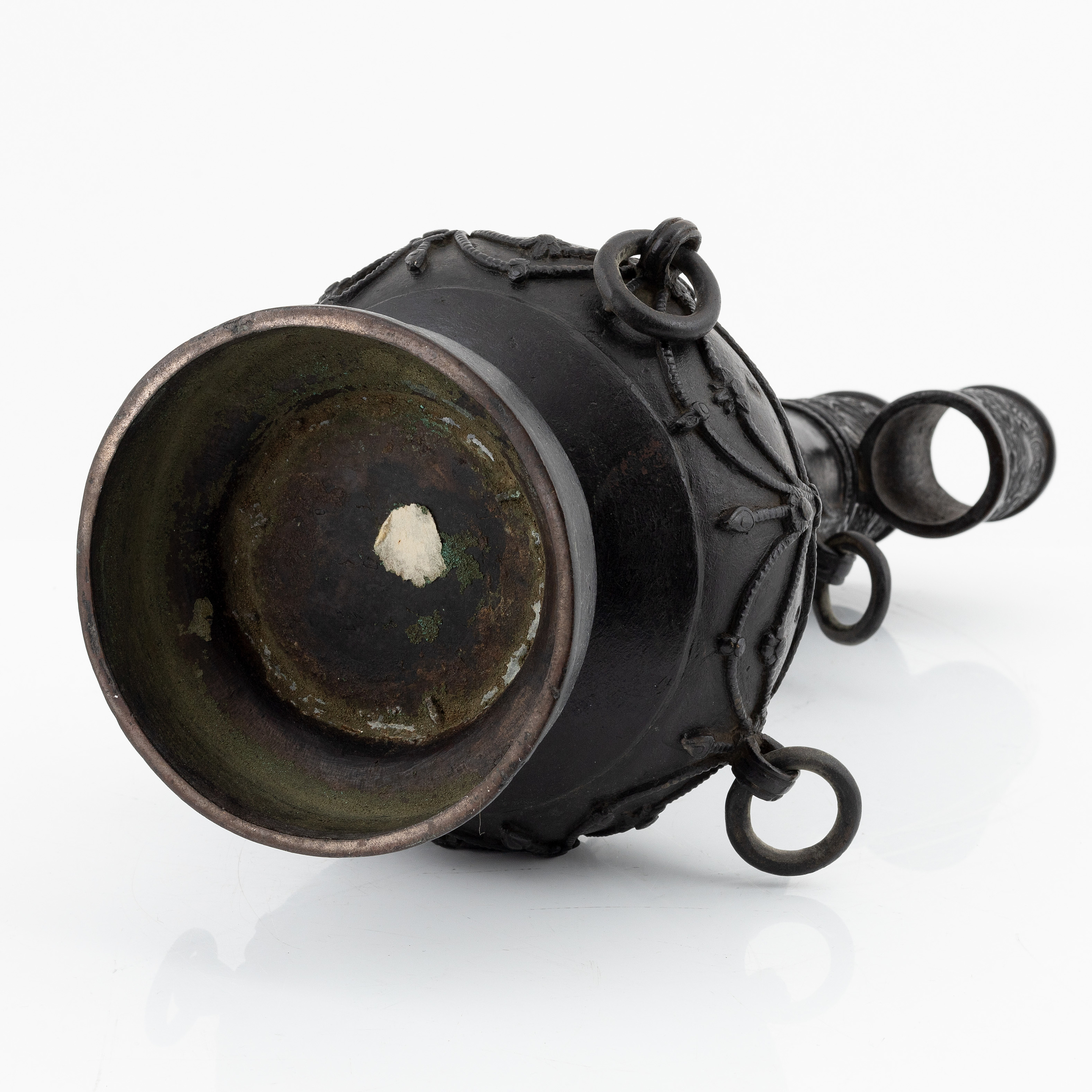 A bronze arrow vase, Qing dynasty, China. - Bukowskis