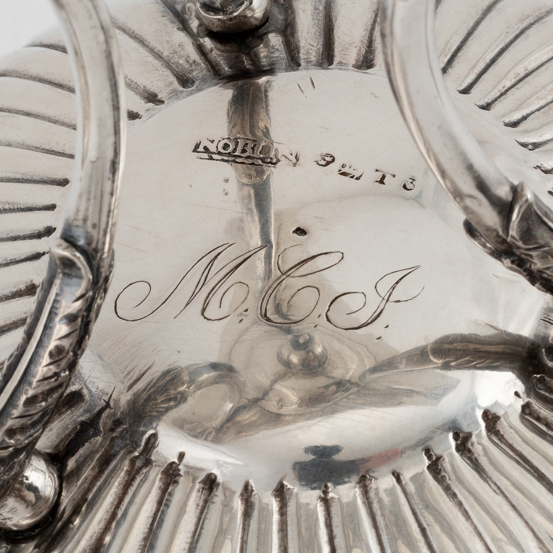 A silver sugar bowl with lid by Stephan Nöblin, Ystad, 1825. - Bukowskis