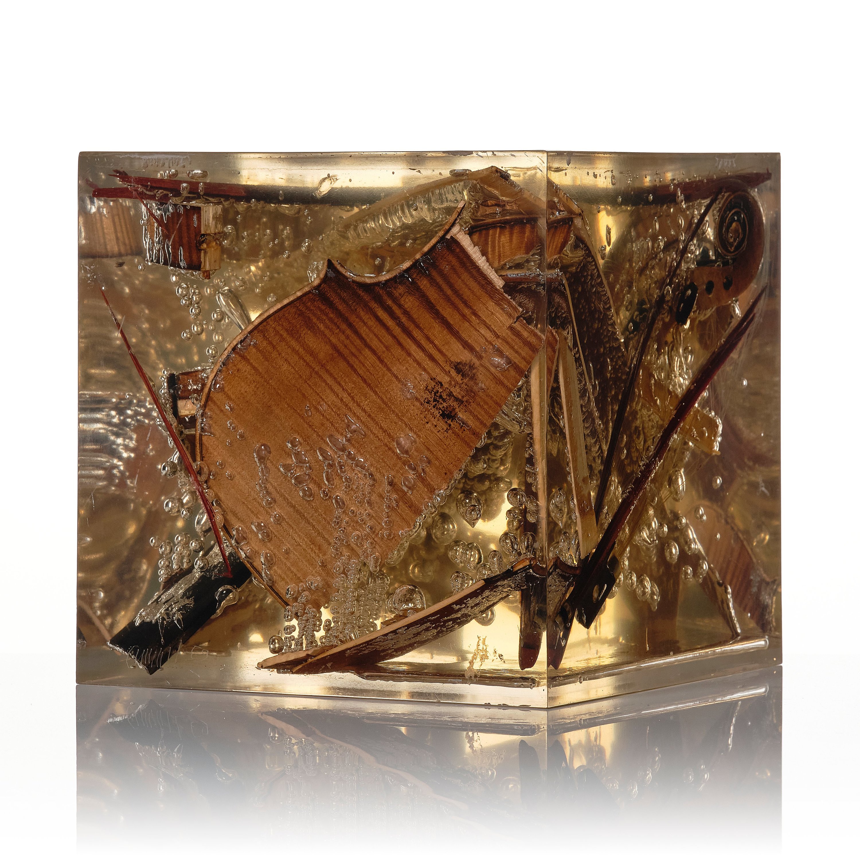 Arman (Armand Pierre Fernandez), Accumulation with violin. - Bukowskis