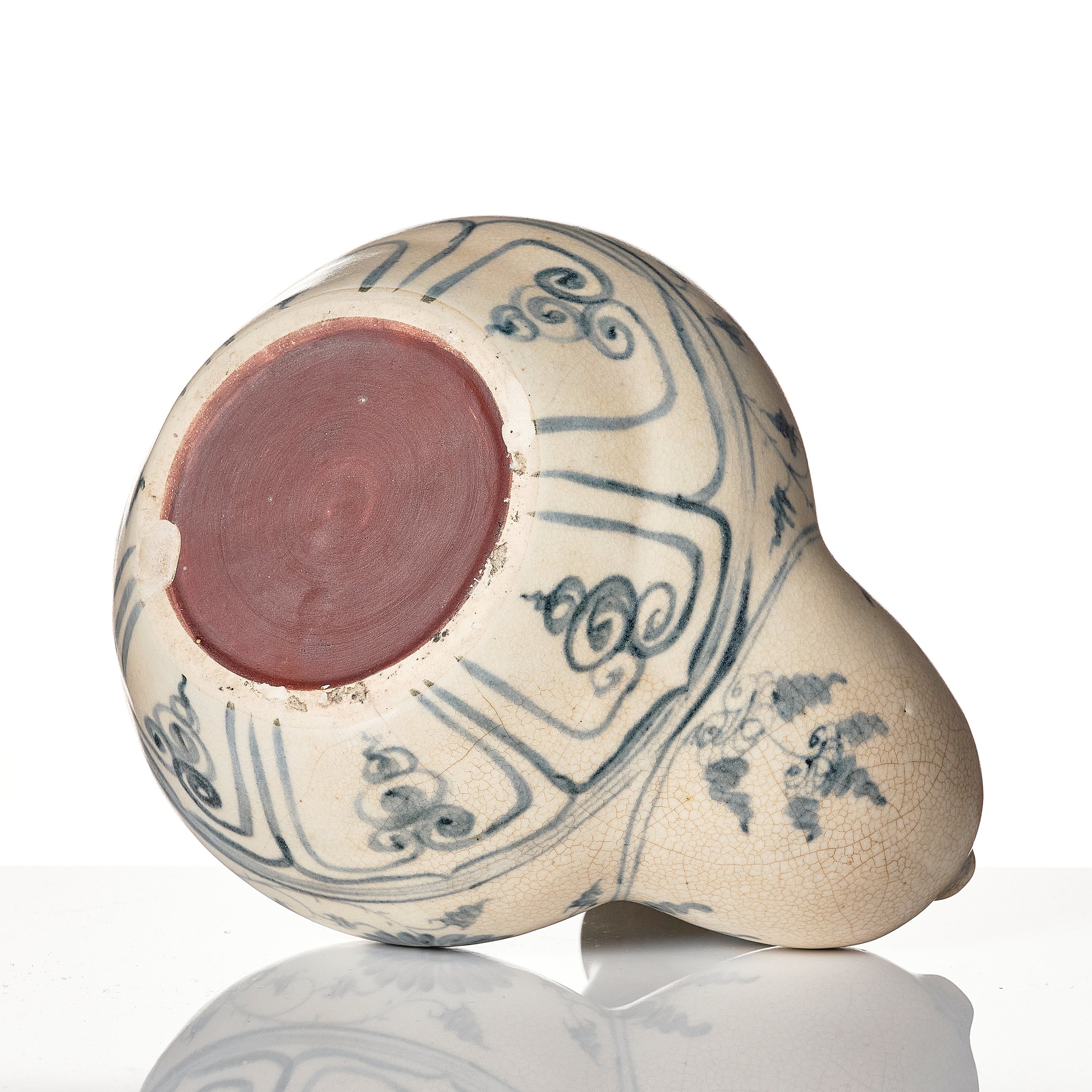 A blue and white Vietnamese kendi, 16th Century. - Bukowskis