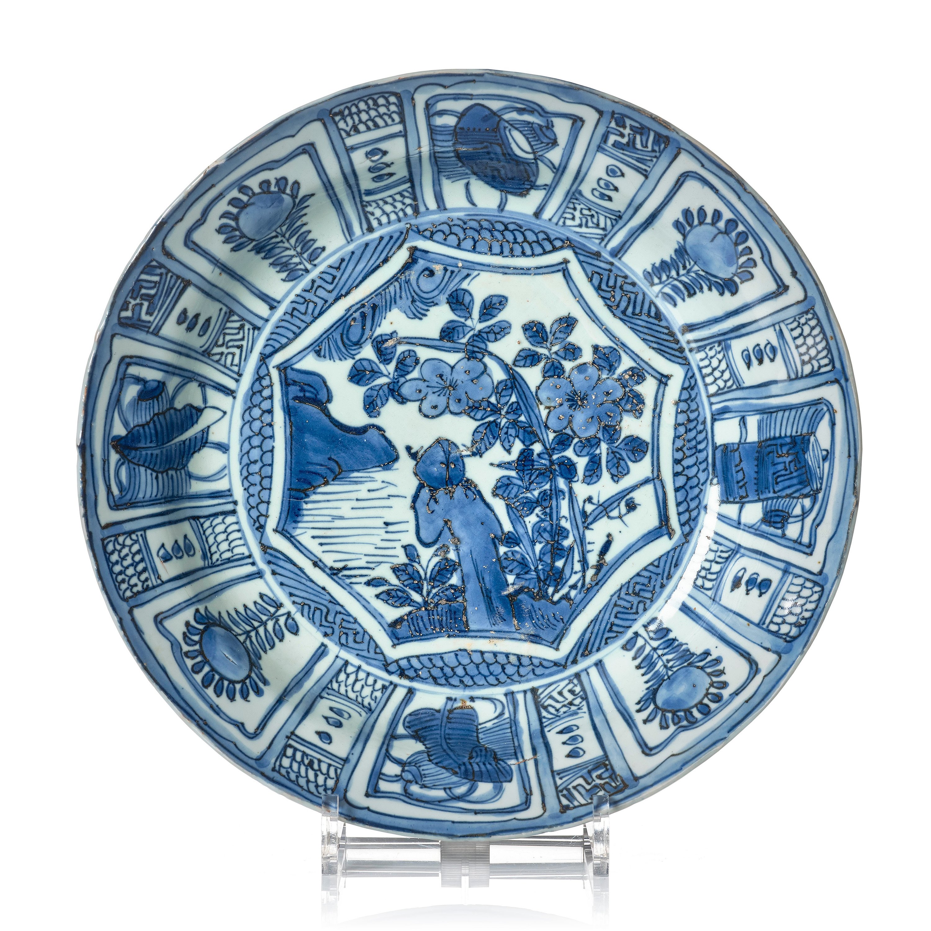 A blue and white kraak dish, Ming dynasty, Wanli (1572-1620). - Bukowskis