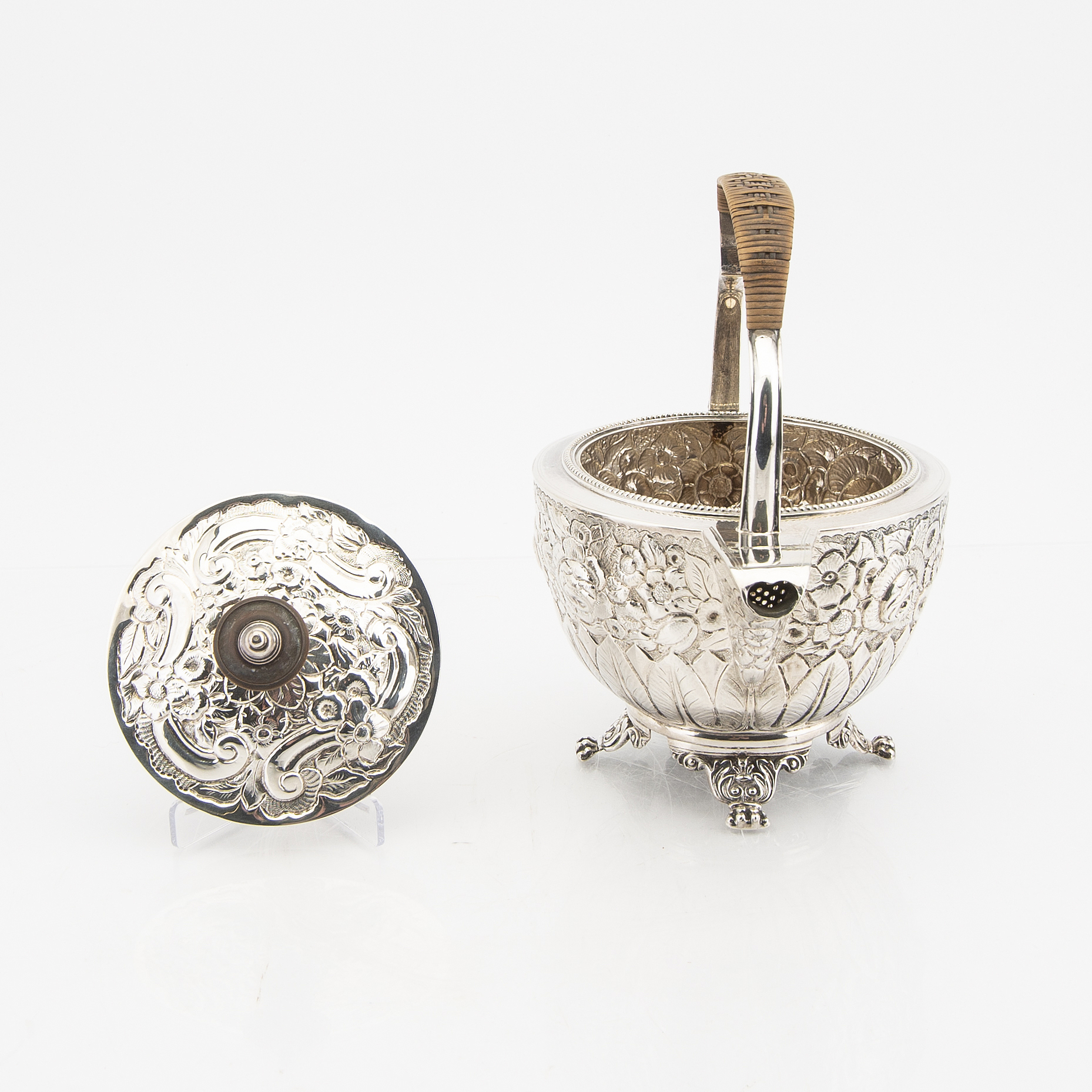 An English 18th century silver tea pot mark of Andrew Fogelberg ...