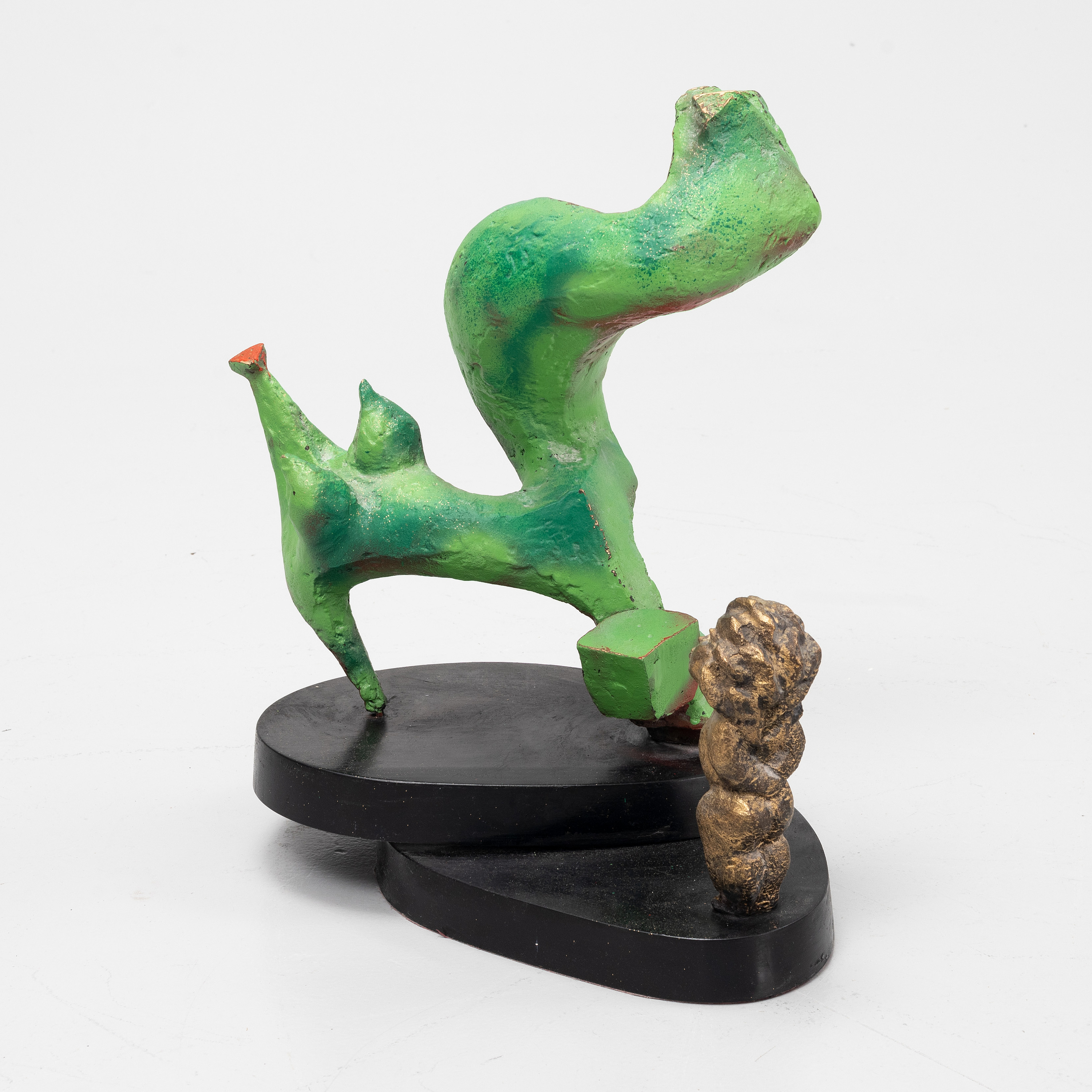 Tomas Almberg, skulptur. Bemålad brons, total höjd 38 cm, total längd ...