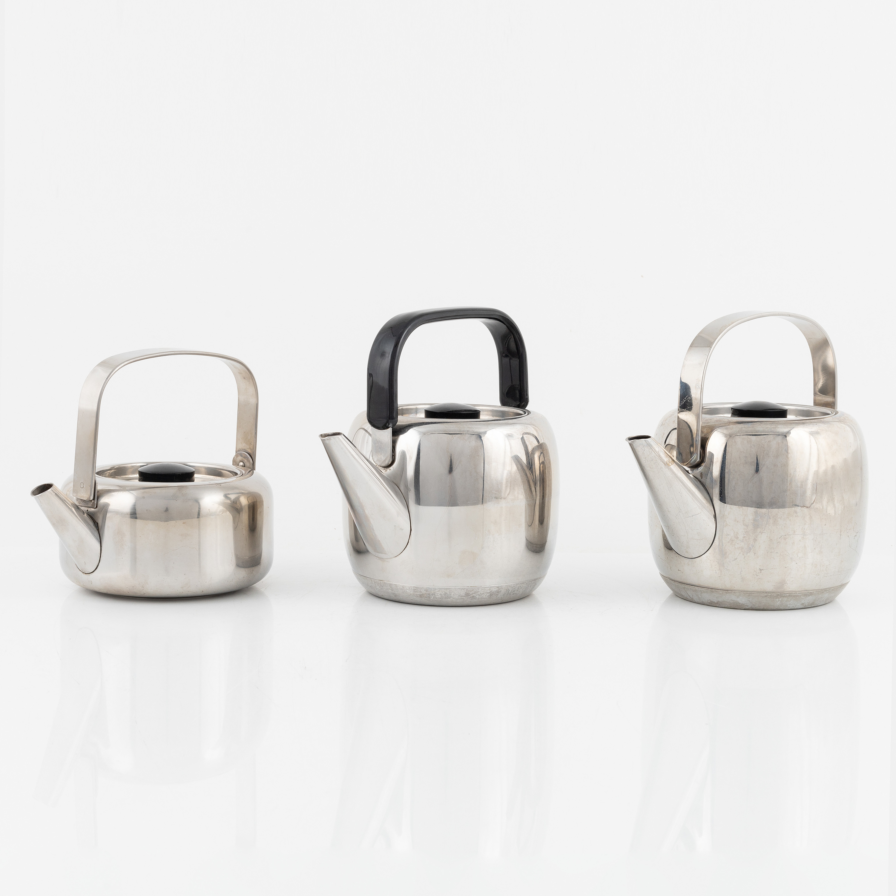 Timo Sarpaneva tthree stainless steel teapots, Opa, Finalnd, 1970's ...