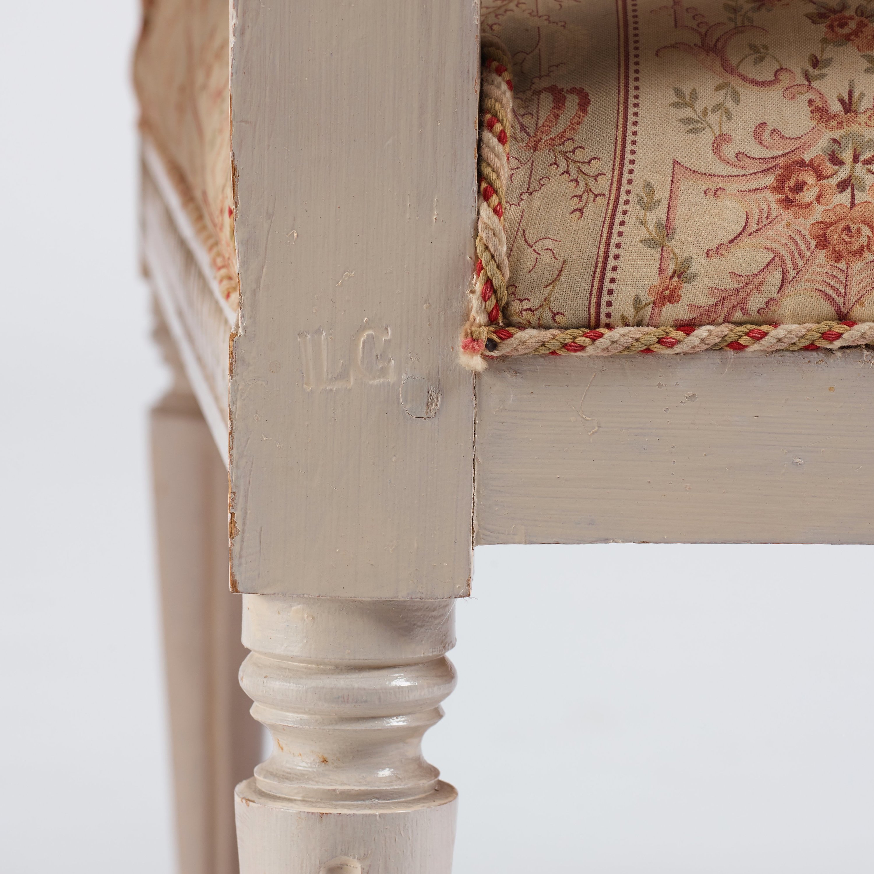 Karmstolar, ett par, av Johan Lindgren (mästare i Stockholm 1770-1800 ...