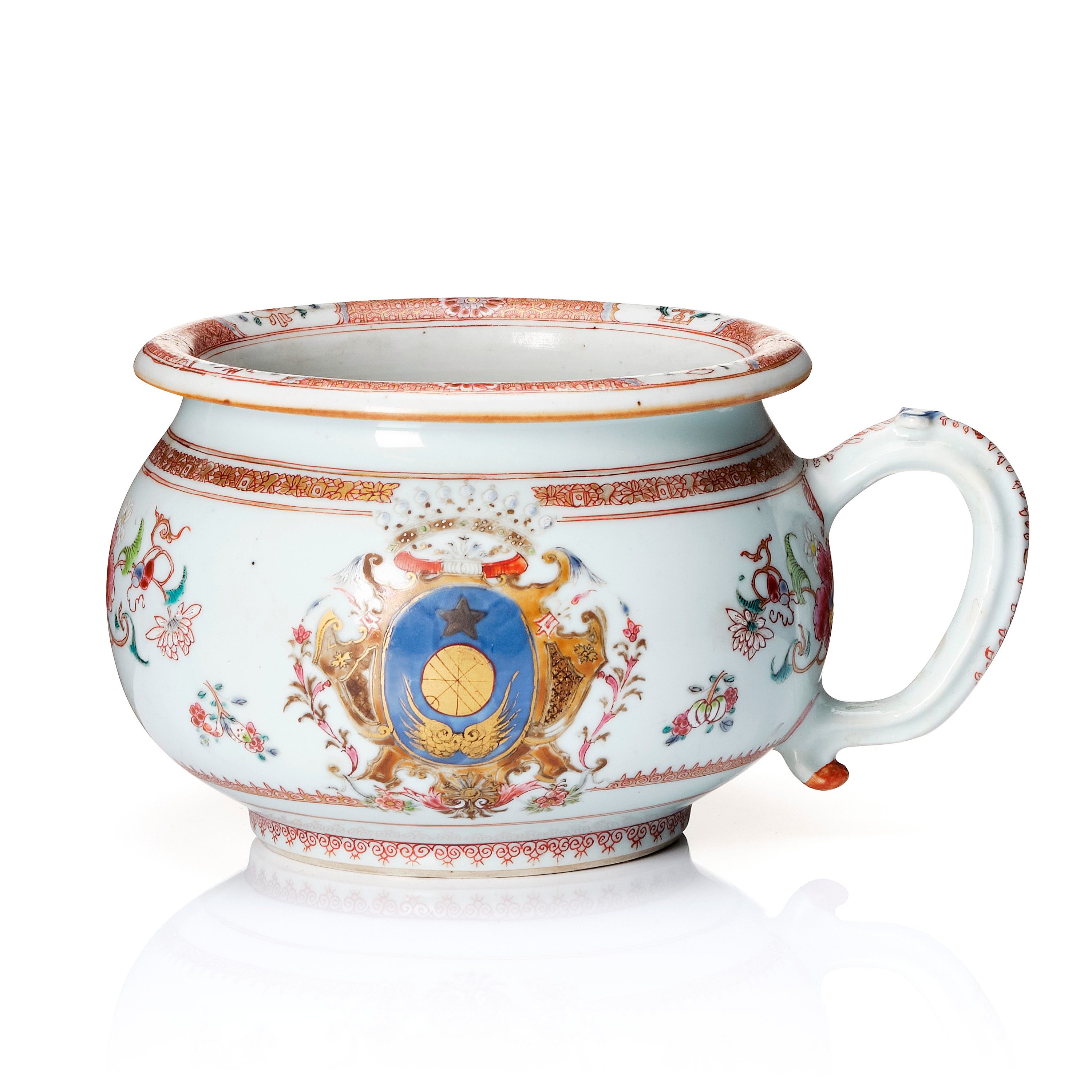 A Chinese Export chamber pot, Qing dynasty, Yongzheng, ca 1725. - Bukowskis