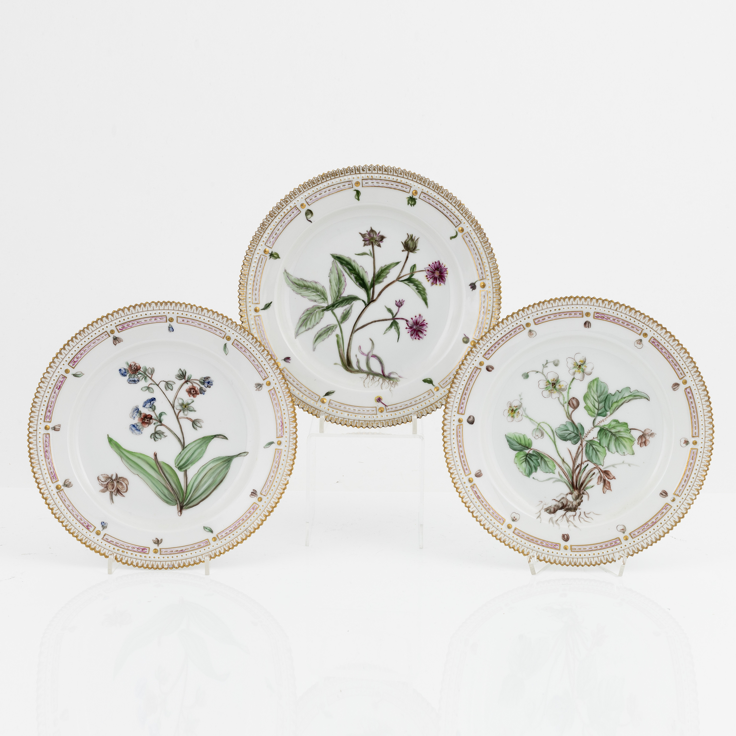 Royal Copenhagen, three 'Flora Danica' plates. - Bukowskis