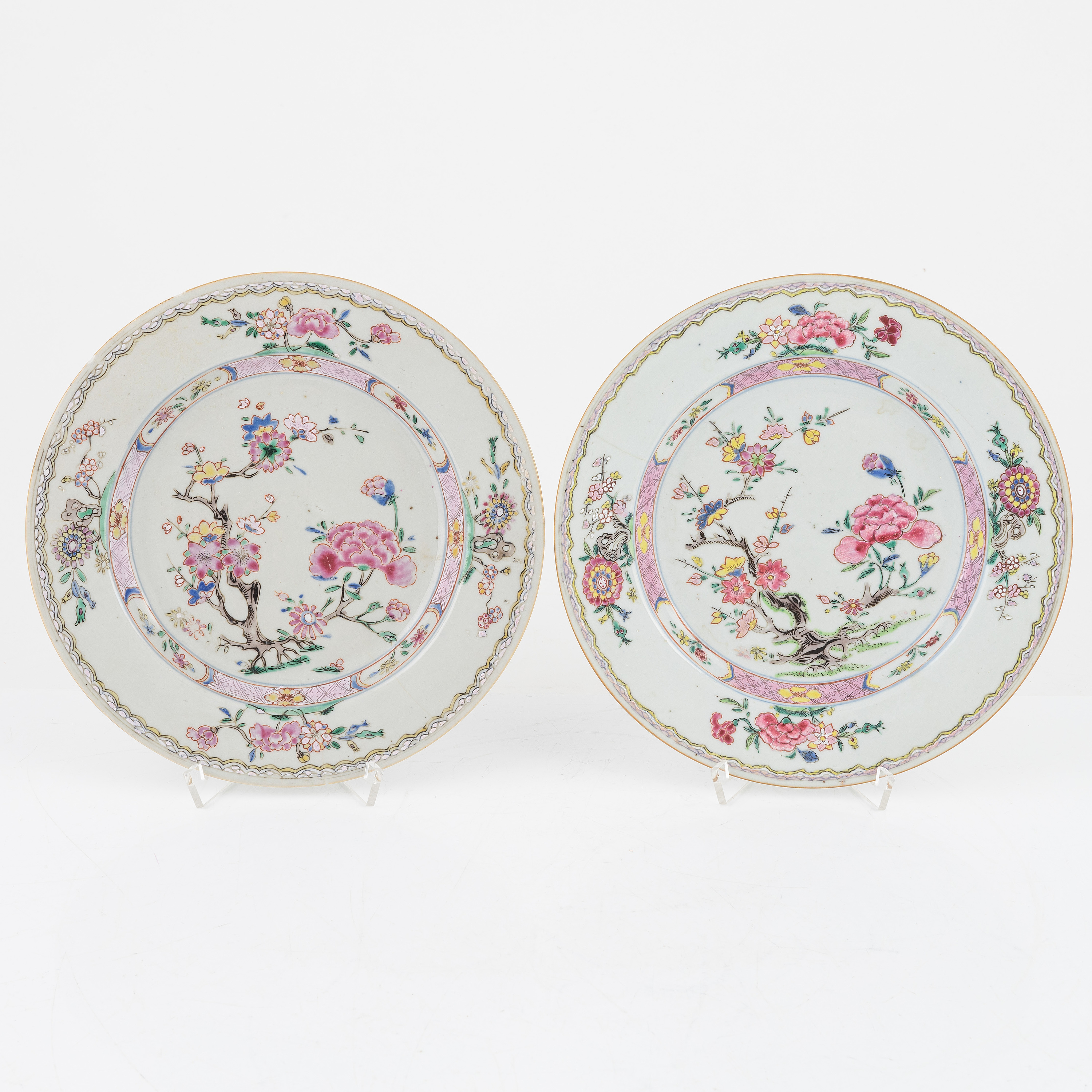 Three pairs of Famille rose plates, China, 18th century. - Bukowskis