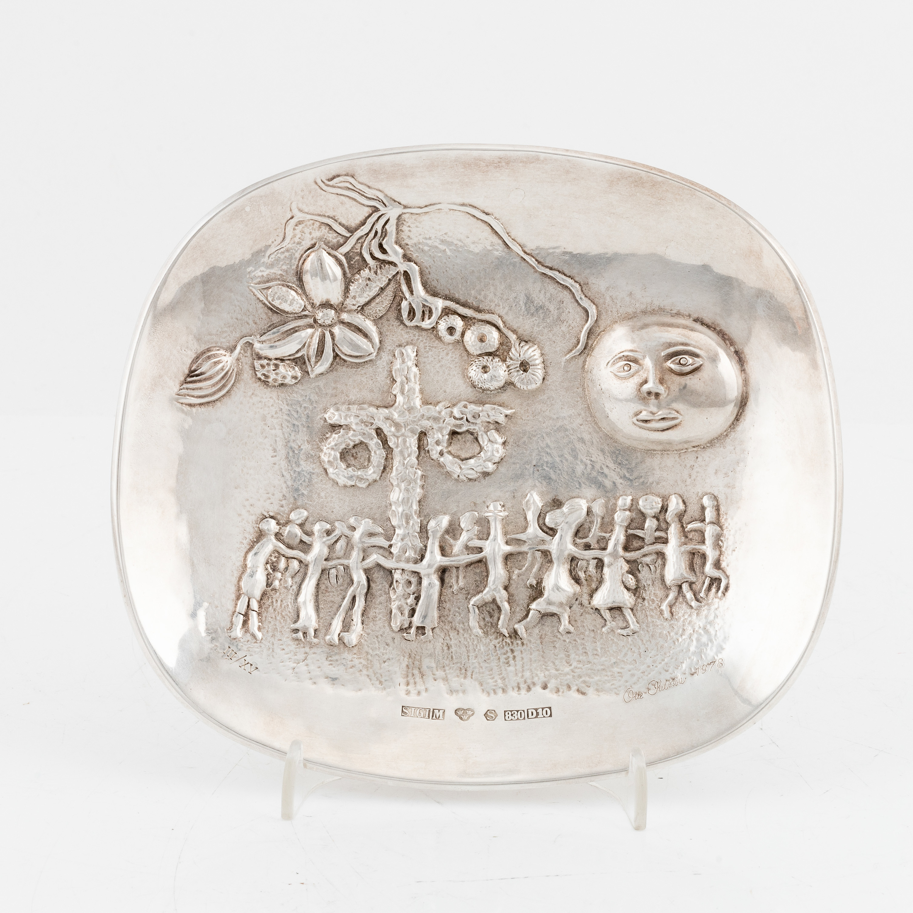 Olle Ohlsson, skålfat, silver, Silvergillet, Malmö 1978. - Bukowskis