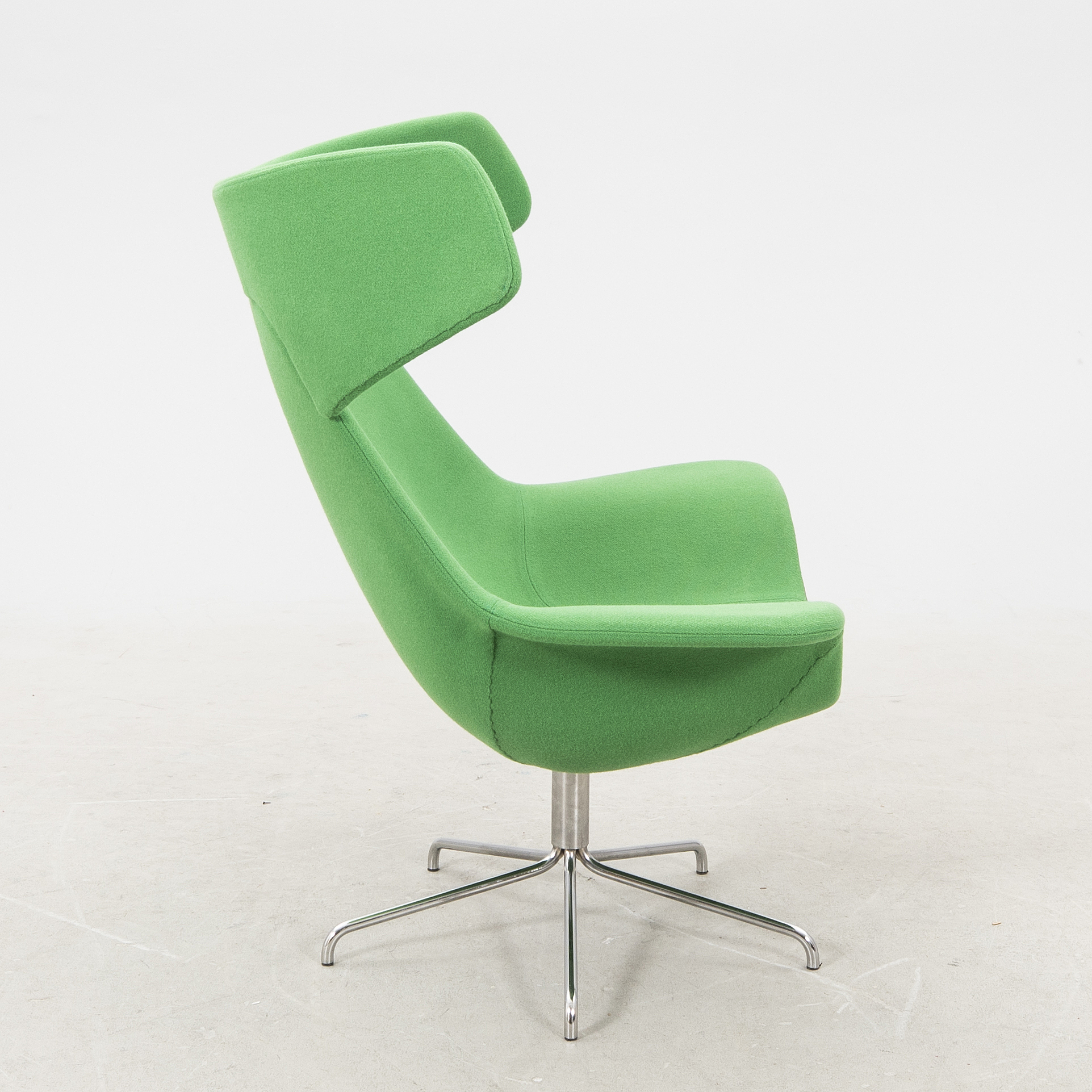 Michael Sodeau, a swivel chair Offect around 2000. - Bukowskis