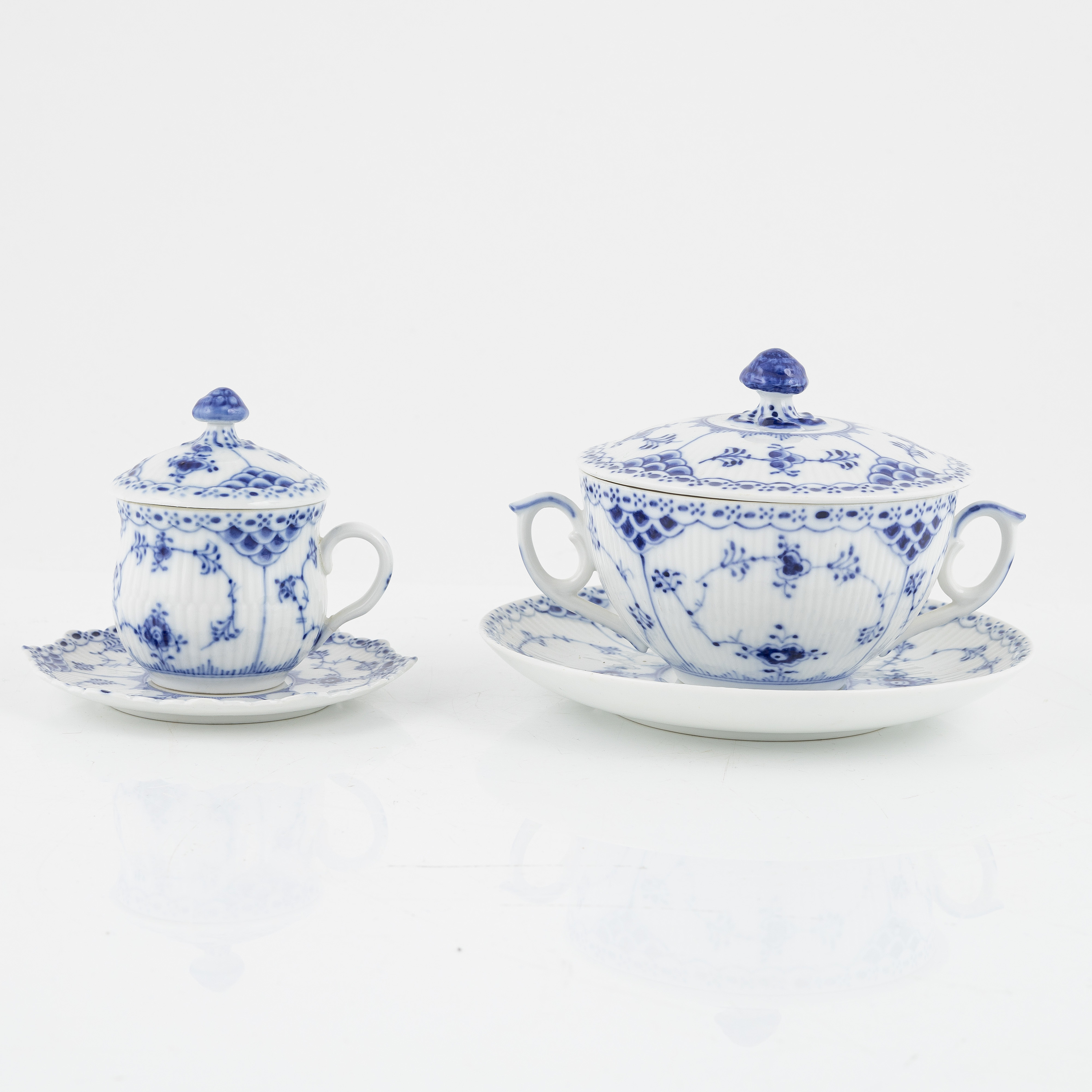 Royal Copenhagen, a 'Musselmalet' porcelain dinner service, Royal ...
