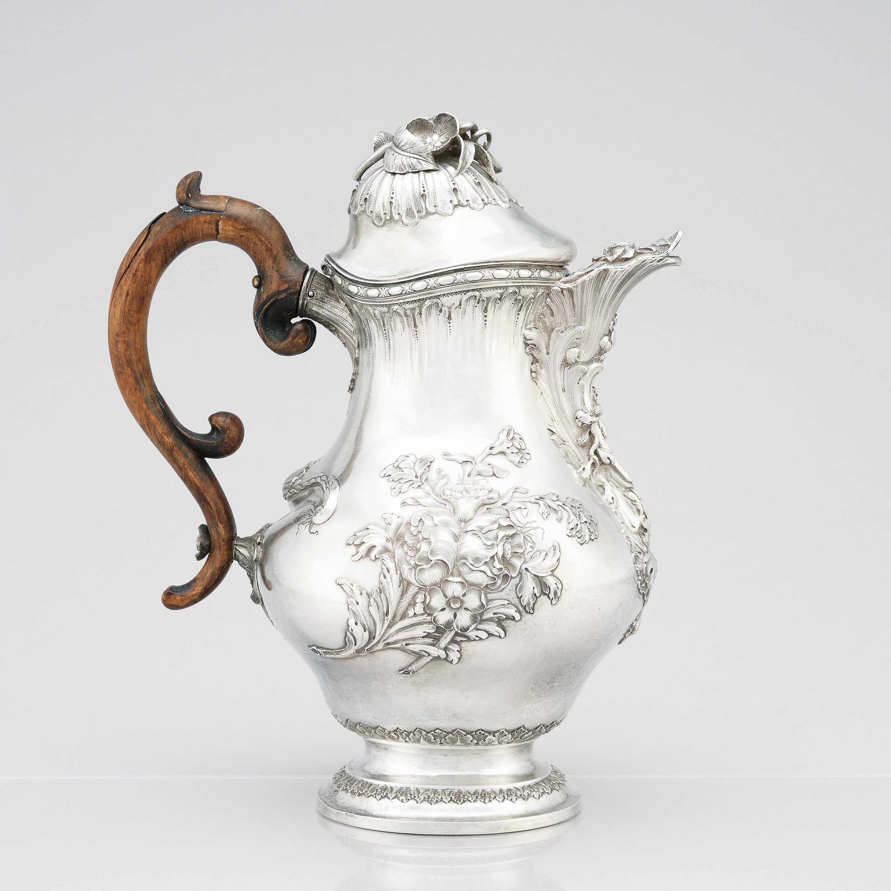 Petter Eneroth, kaffekanna, silver, Stockholm 1775. Rokoko. - Bukowskis