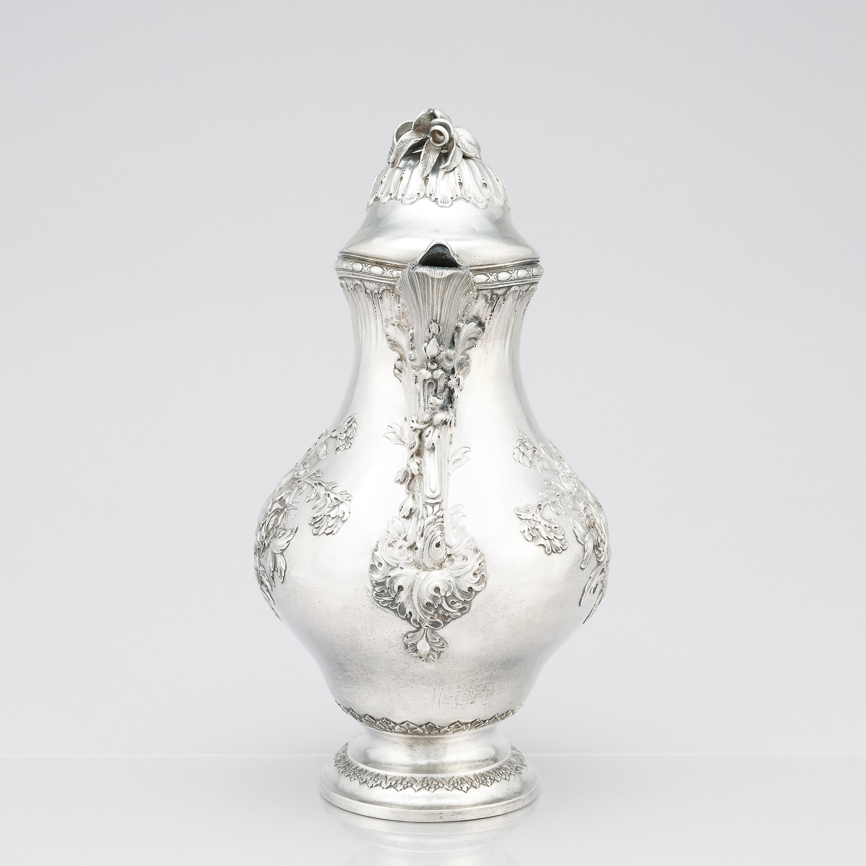 Petter Eneroth, kaffekanna, silver, Stockholm 1775. Rokoko. - Bukowskis