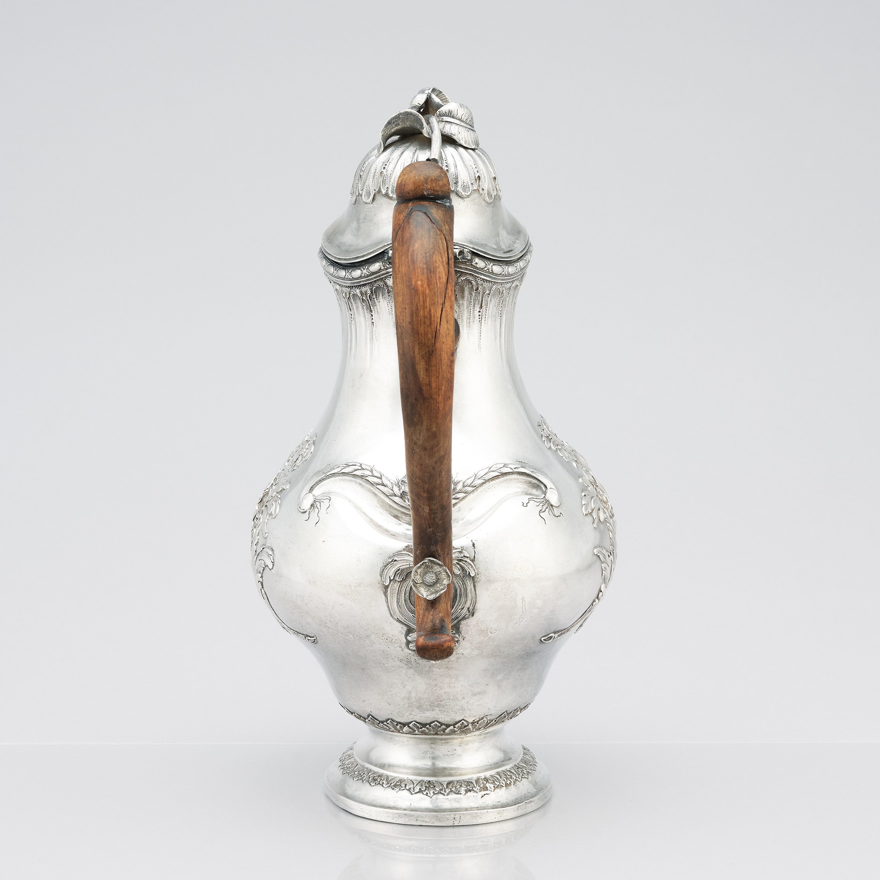 Petter Eneroth, kaffekanna, silver, Stockholm 1775. Rokoko. - Bukowskis