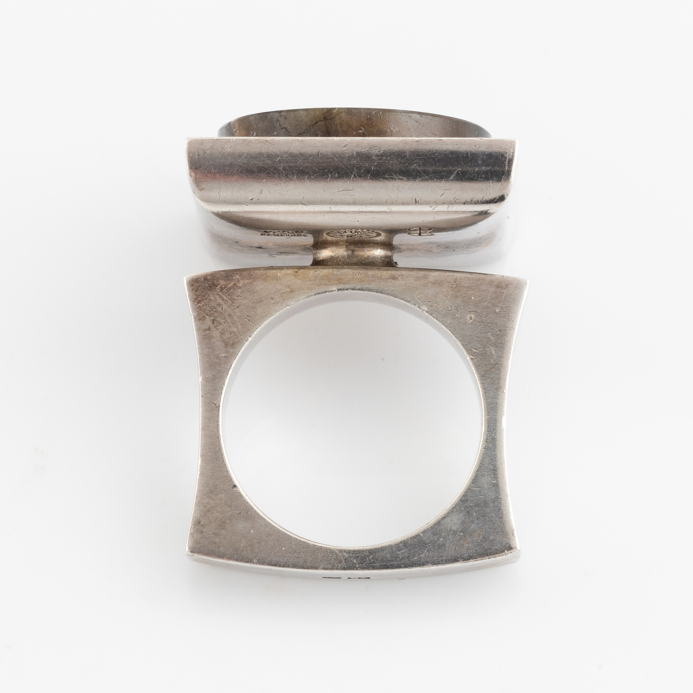Bent Gabrielsen, Georg Jensen, ring, silver with labradorite disc, Denmark 1960's. - Bukowskis