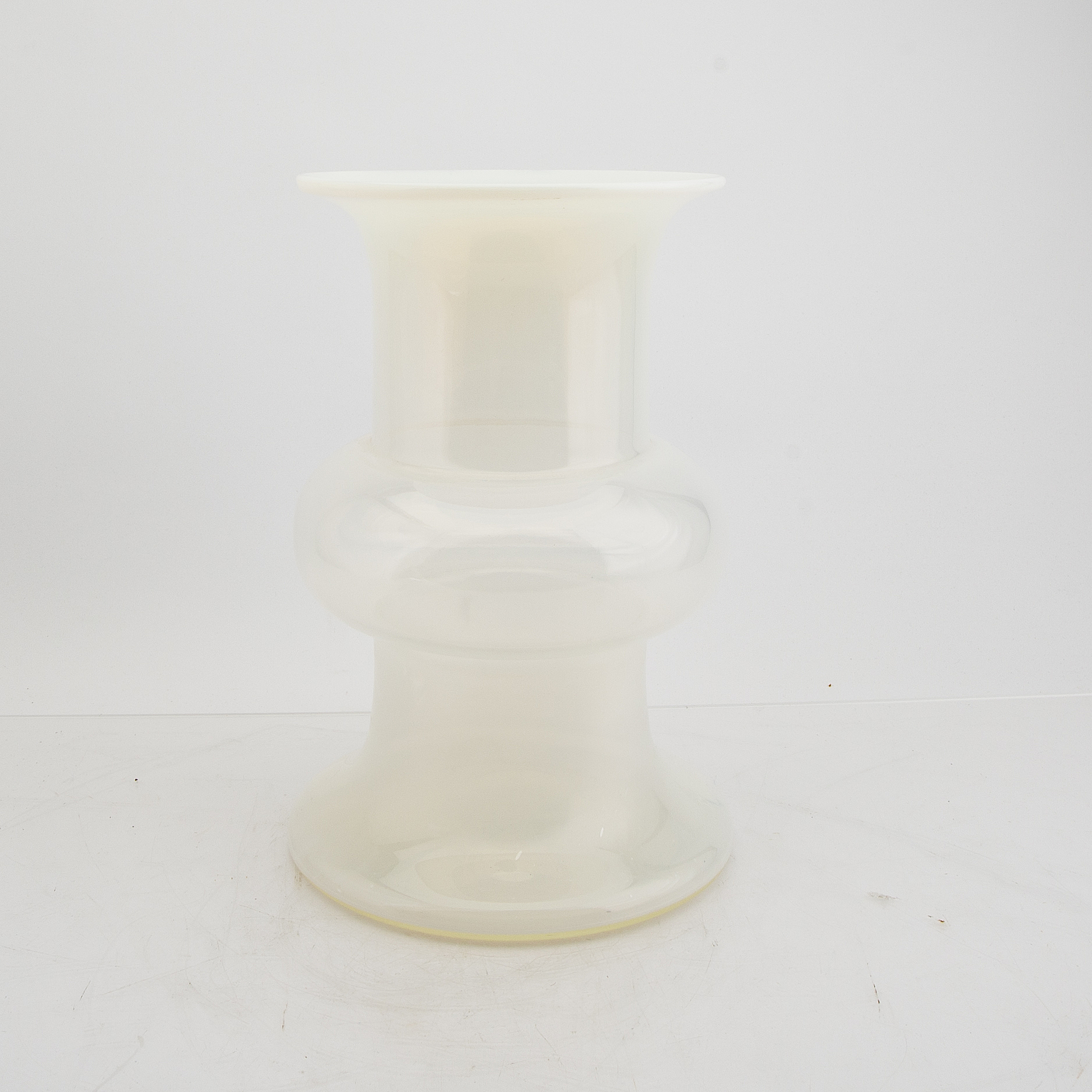 Signe Persson-Melin/Ulla Molin, a 1970s "Boda blom" glass vase from ...