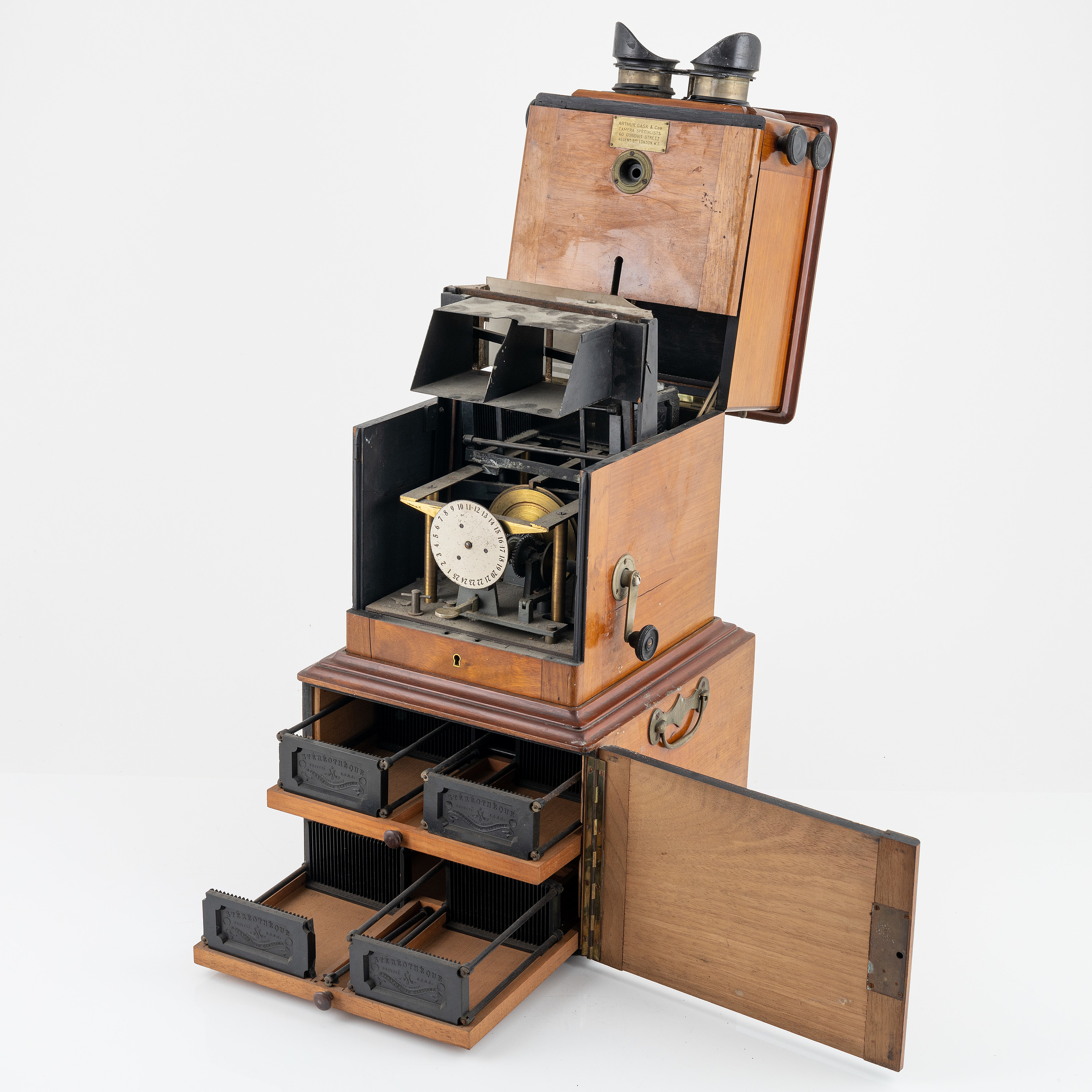 Mahogany tabletop stereoscope, circa 1900. - Bukowskis