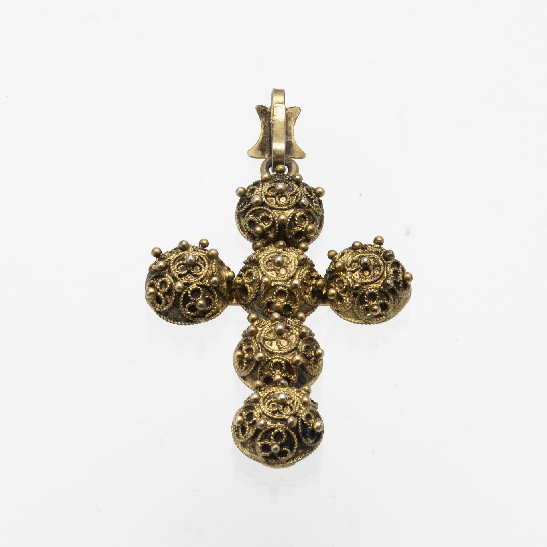 Hänge i form av kors av förgyllt silver Gabriel Dahlberg Lund 1881 ...