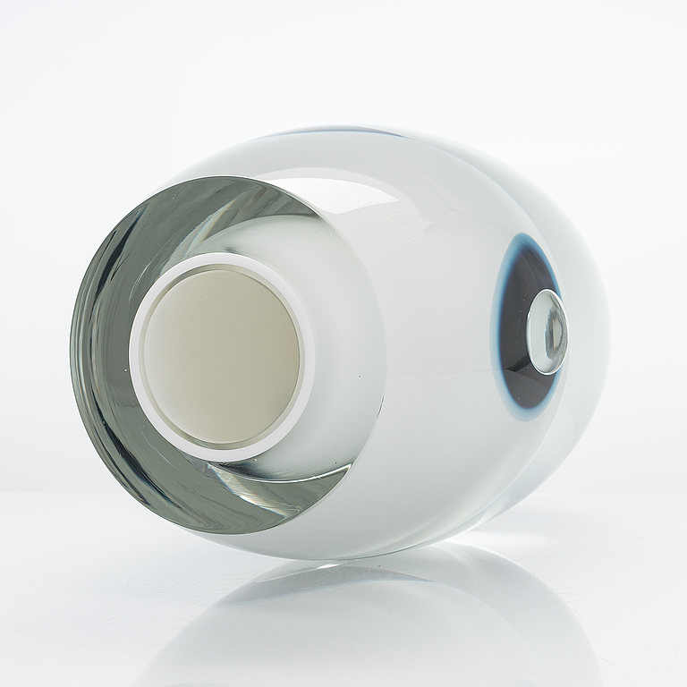 Timo Sarpaneva, a 'Claritas' glass sculpture signed Timo Sarpaneva ...