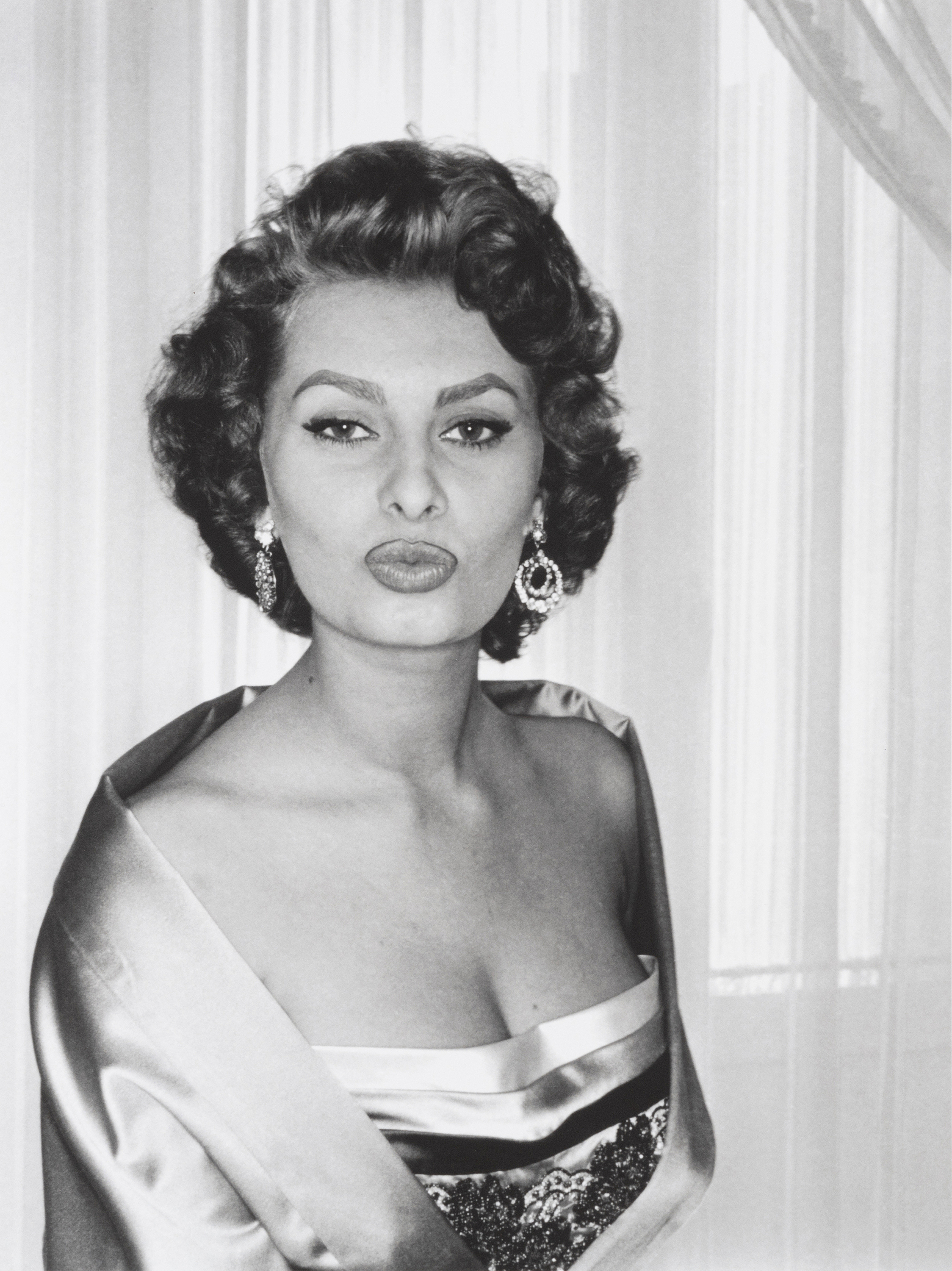 Per-Olow Anderson, "Sopha Loren photographed 1955 in Rome". - Bukowskis