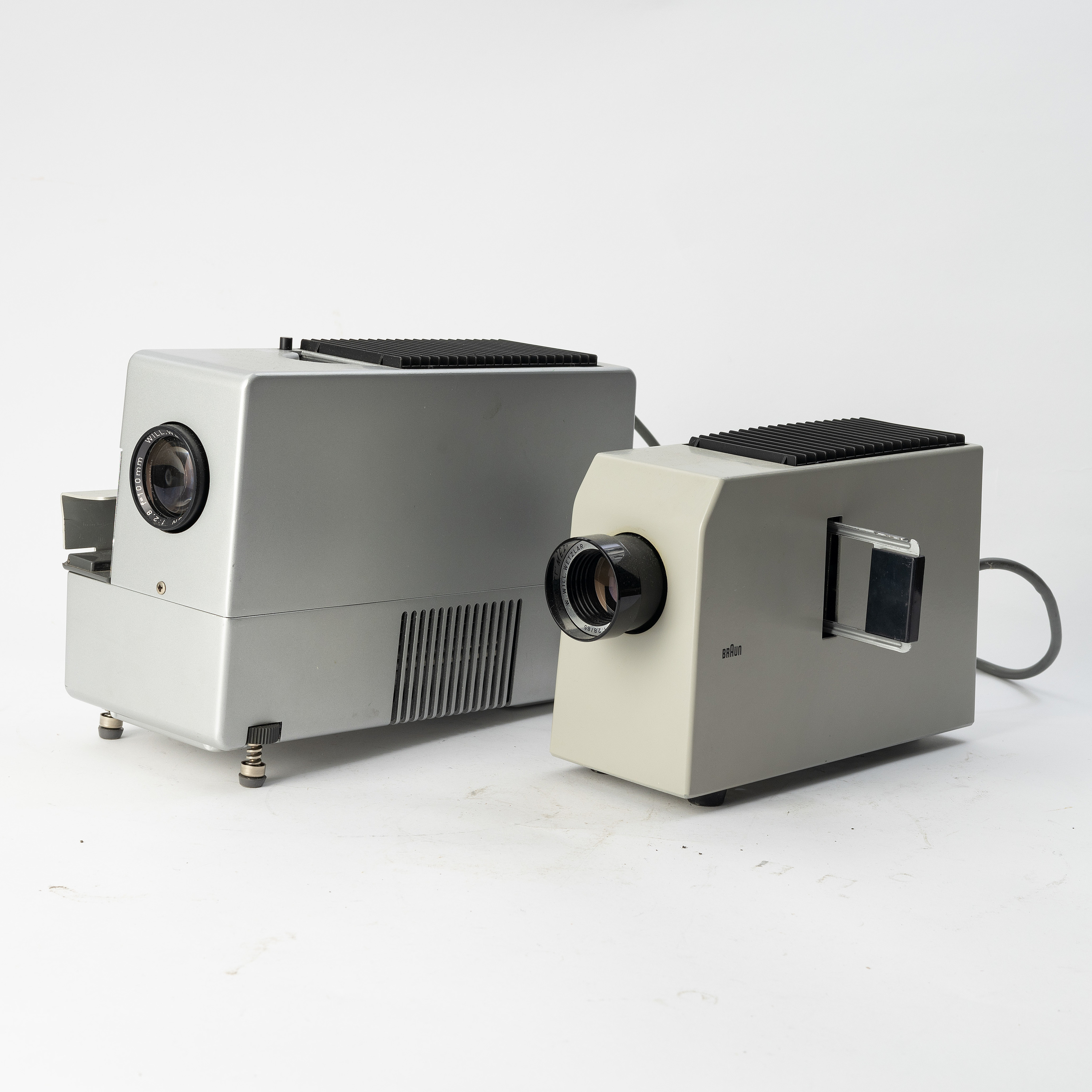 Dieter Rams, Robert Oberheim et al, 6 projectors and two flash lights ...