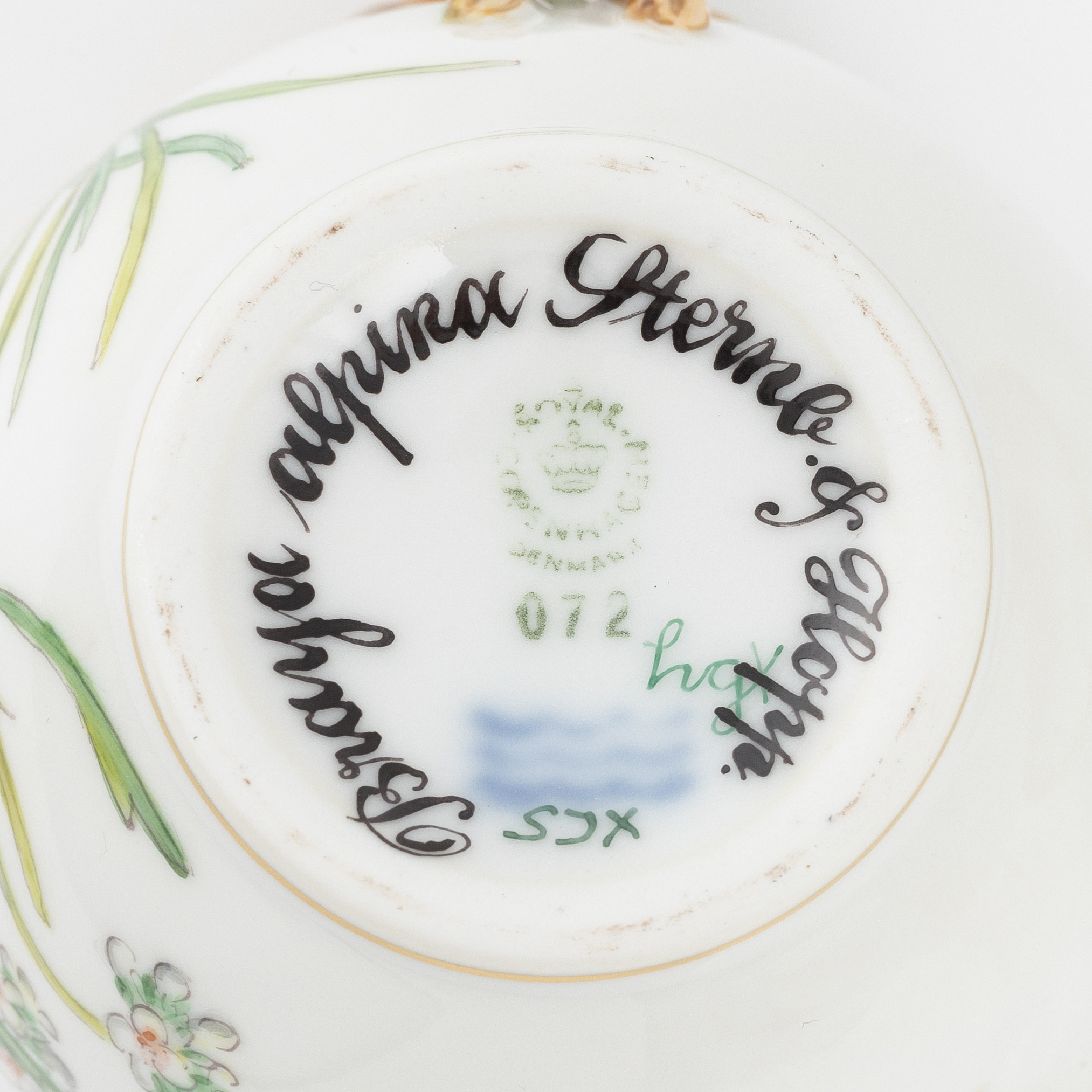 Kopp med fat, "Flora Danica", Royal Copenhagen, Danmark, 1992-99 ...