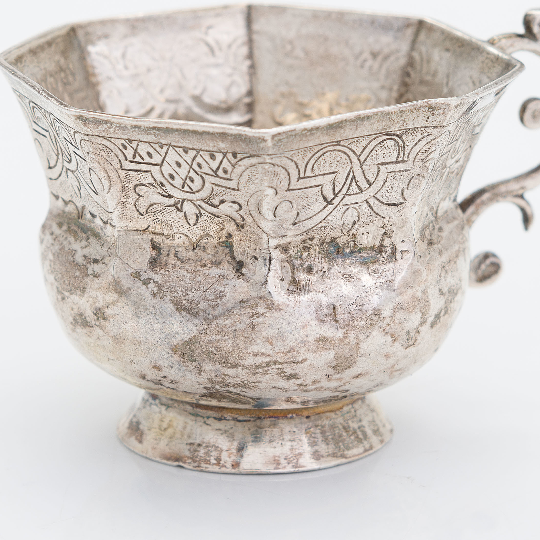 Two 18th-century silver vodka cups, Moscow. - Bukowskis