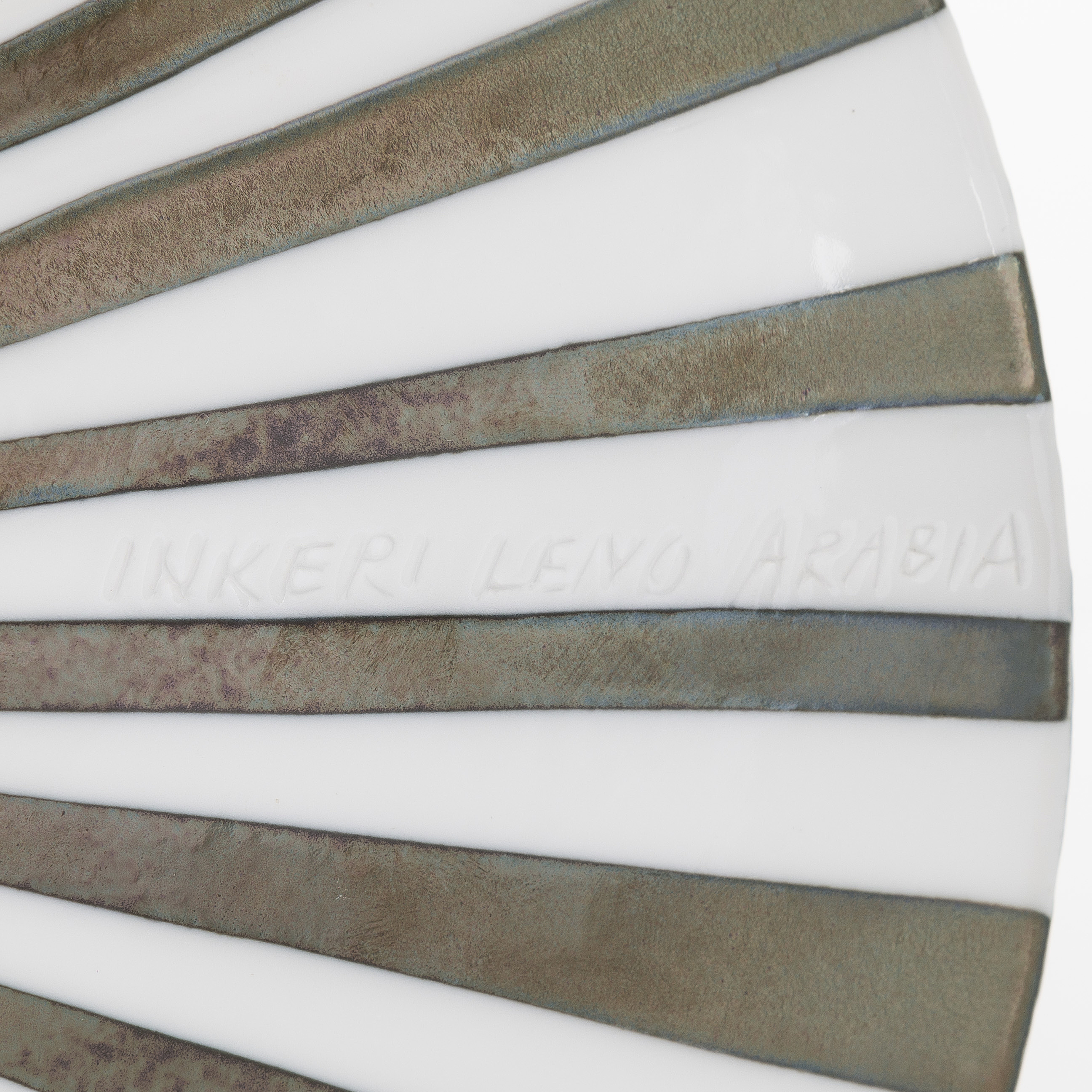 Inkeri Leivo, Uurna, posliinia, signeerattu Inkeri Leivo, Arabia ...