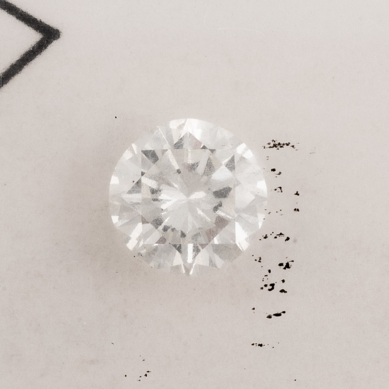 Brilliant cut diamond, 1,02 ct. With report Antwerpen HRD. - Bukowskis