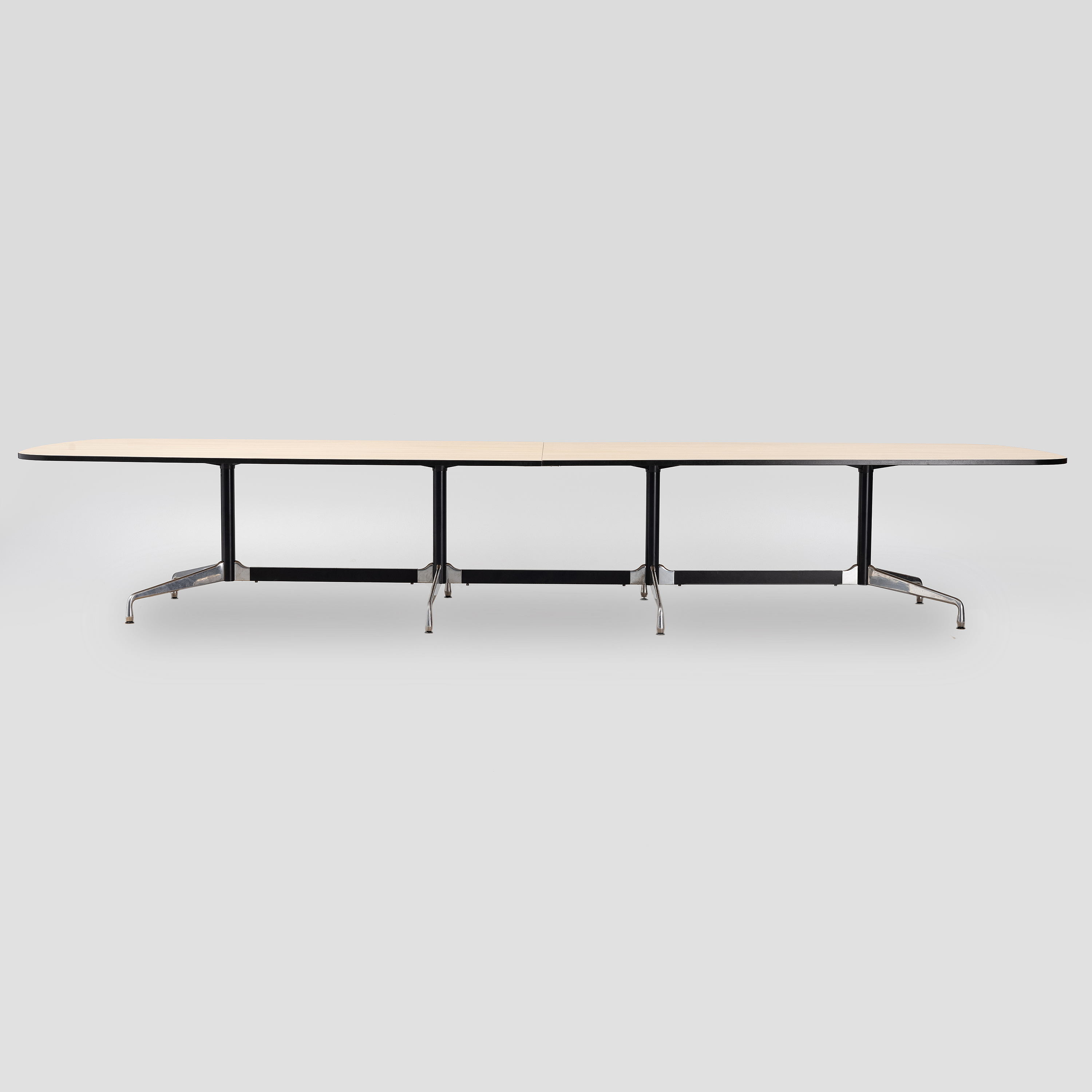 Charles & Ray Eames, a 'Segmented' table, Vitra. - Bukowskis