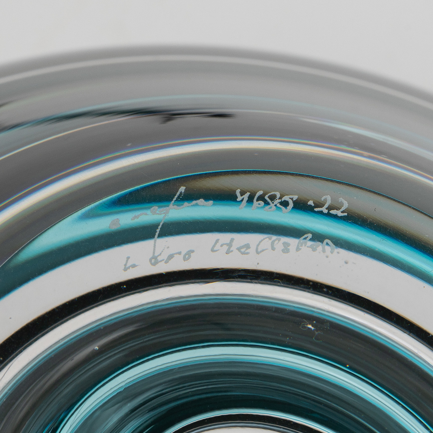 Lars Hellsten, skål, glas, Orrefors, signerad. - Bukowskis