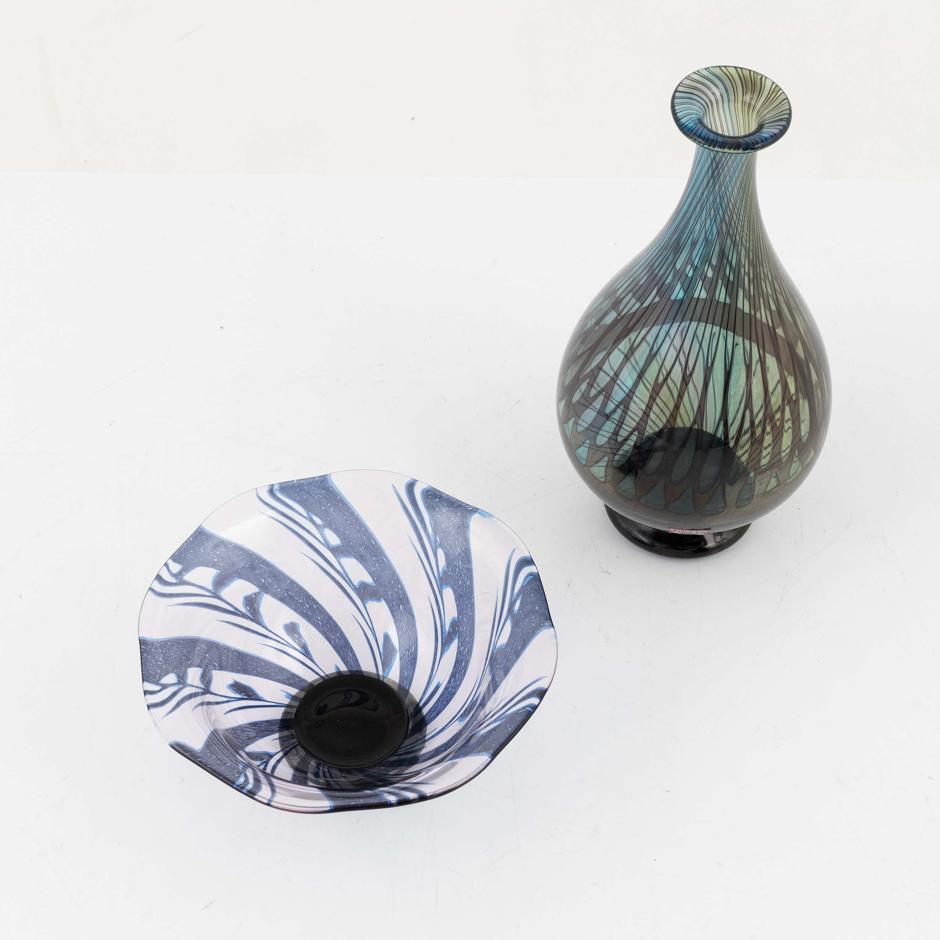 Eva Englund, a 'graal' glass vase and a bowl, Orrefors, Sweden. - Bukowskis
