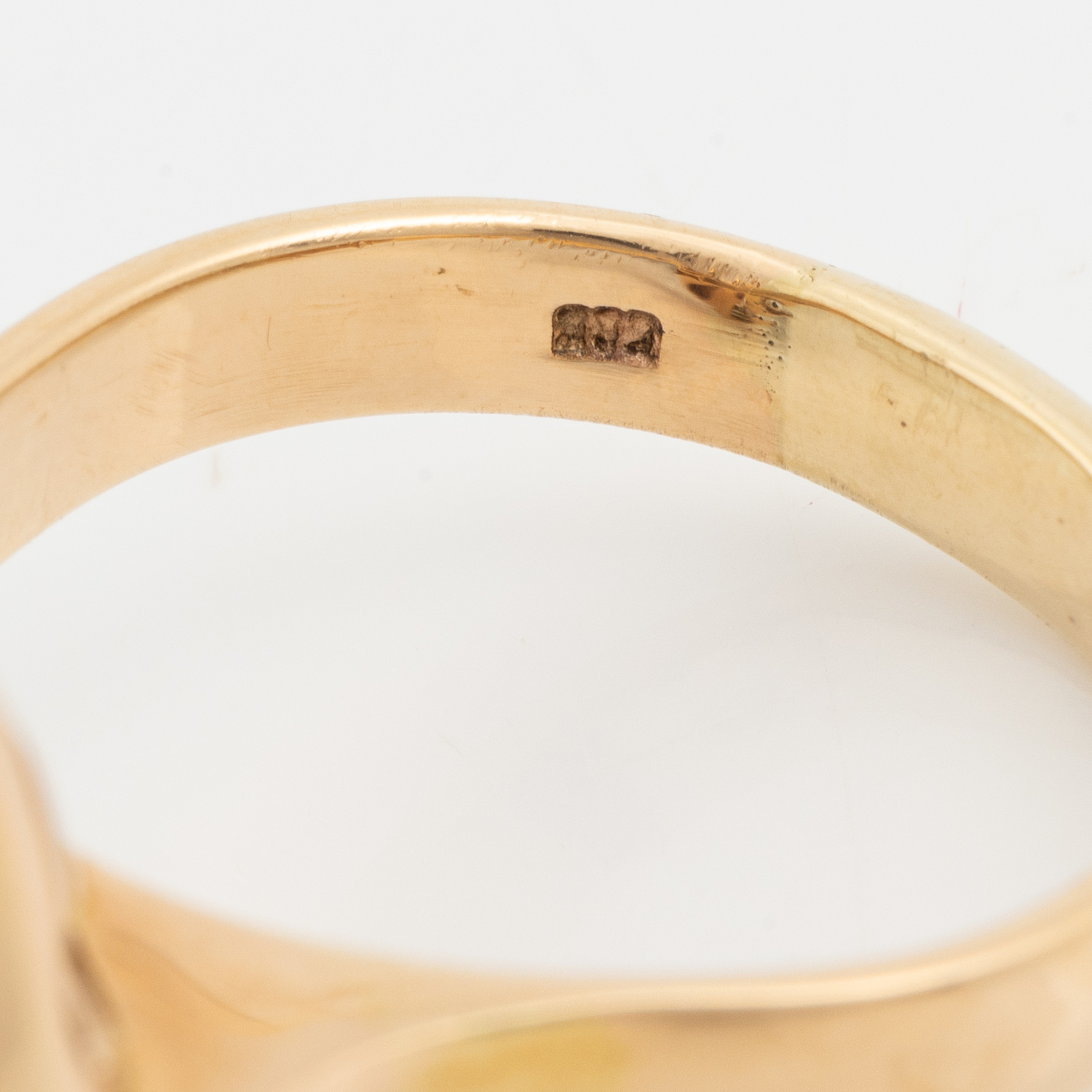 Ring 14K guld med mabepärla och runda briljantslipade diamanter. - Bukowskis