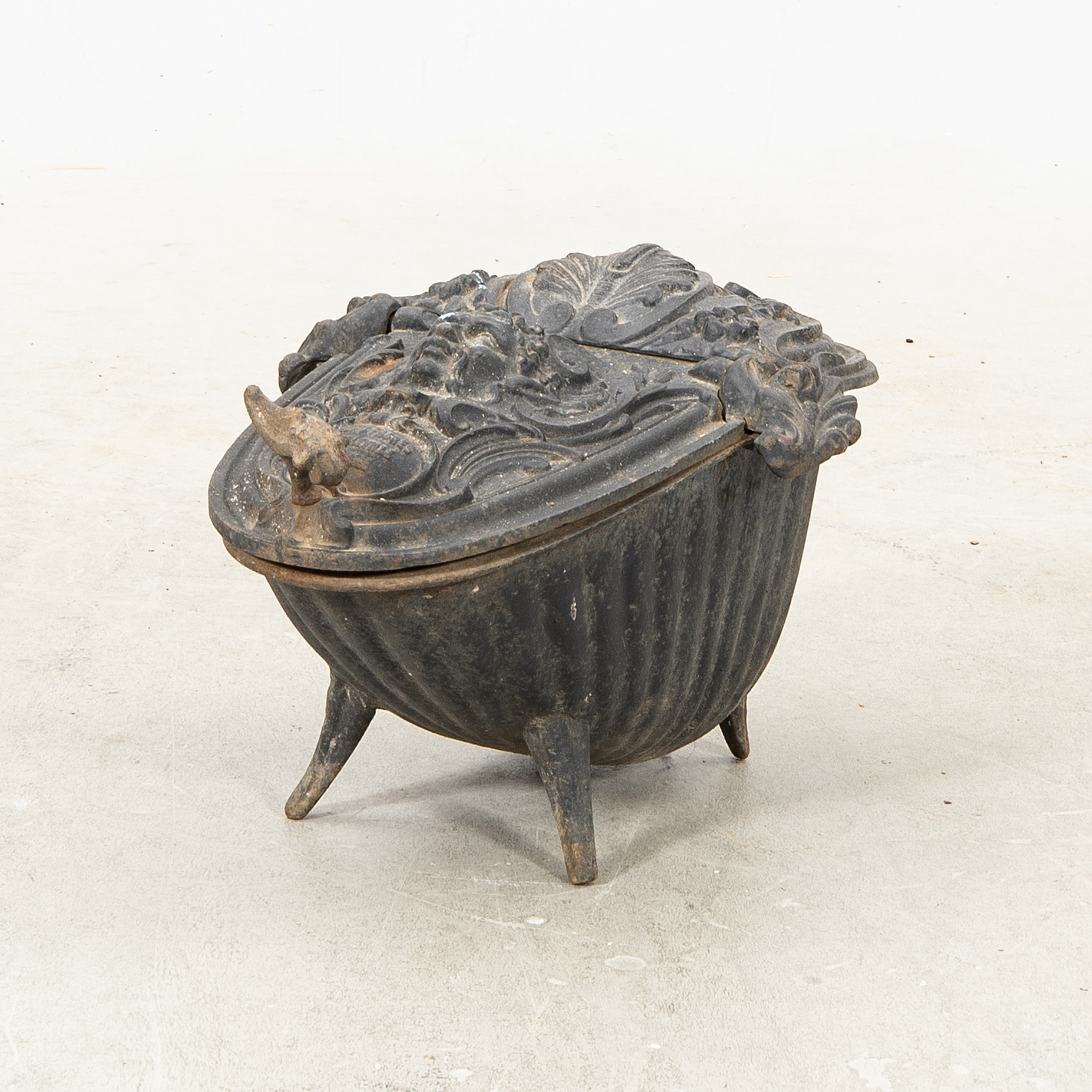 Kolbox Corneau Freres Charleville Frankrike omkring 1900. - Bukowskis