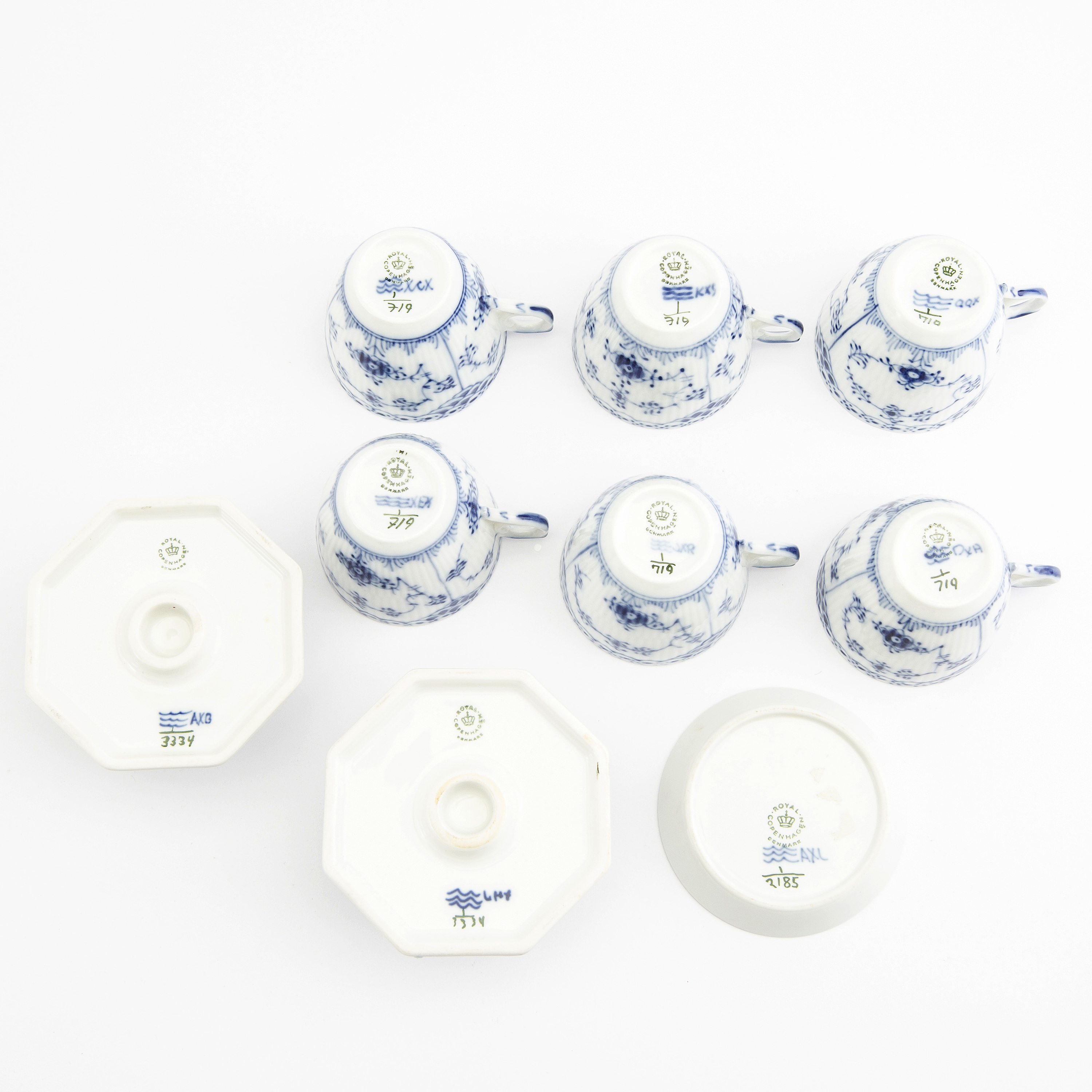 Dinnerware 15 pcs Musselmalet Royal Copenhagen Denmark porcelain ...