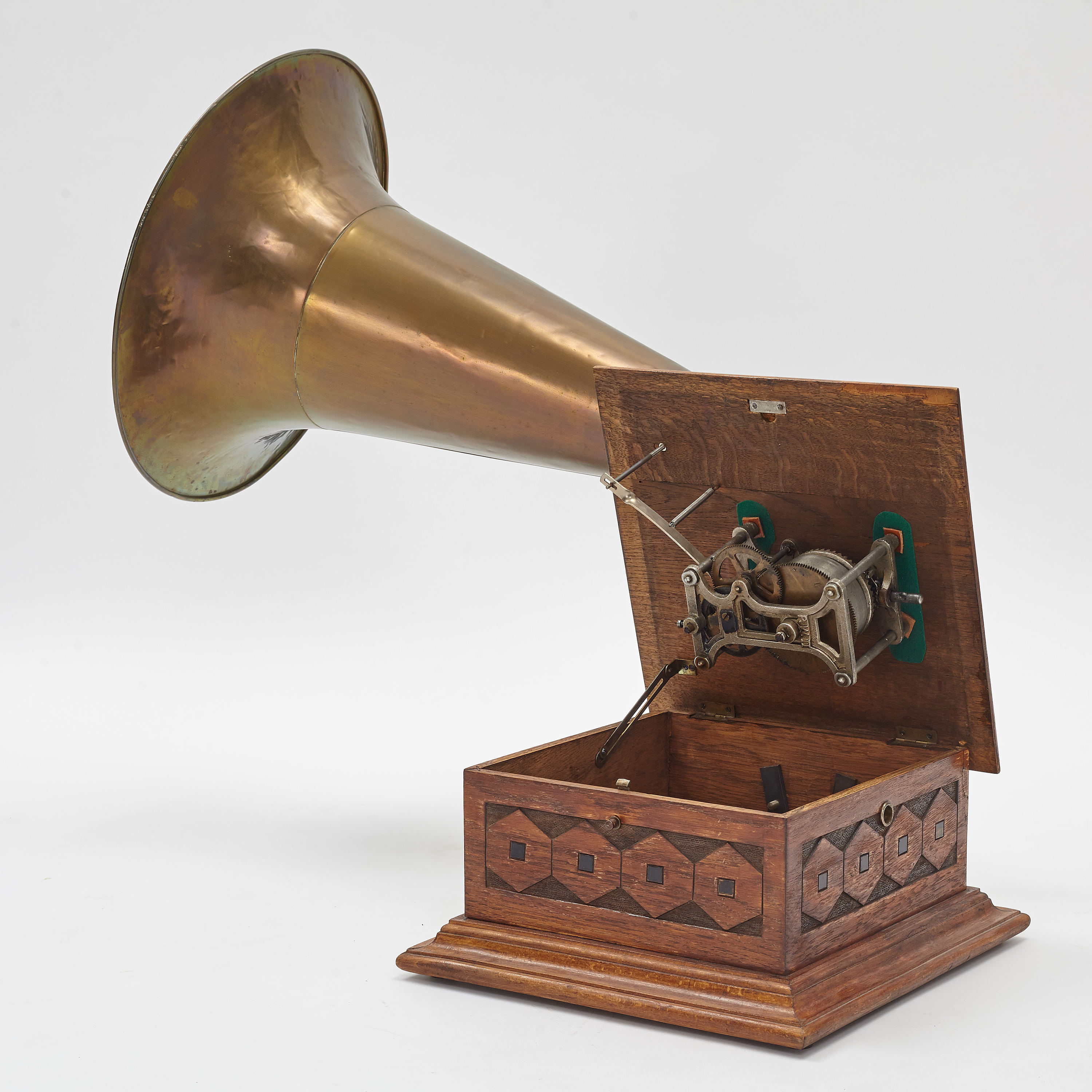 A gramophone, early 20th Century. - Bukowskis