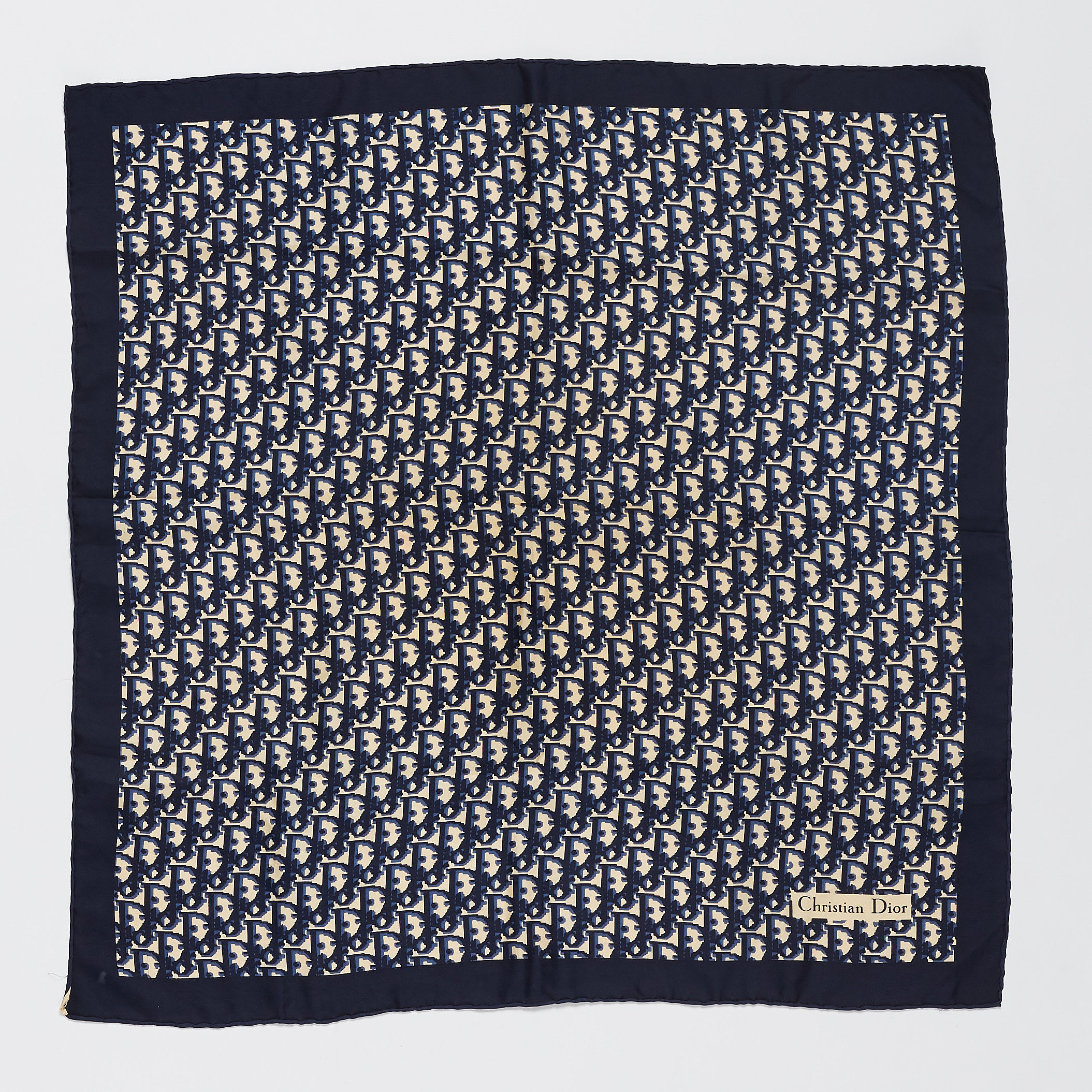 Christian Dior, scarves, 3 st. - Bukowskis