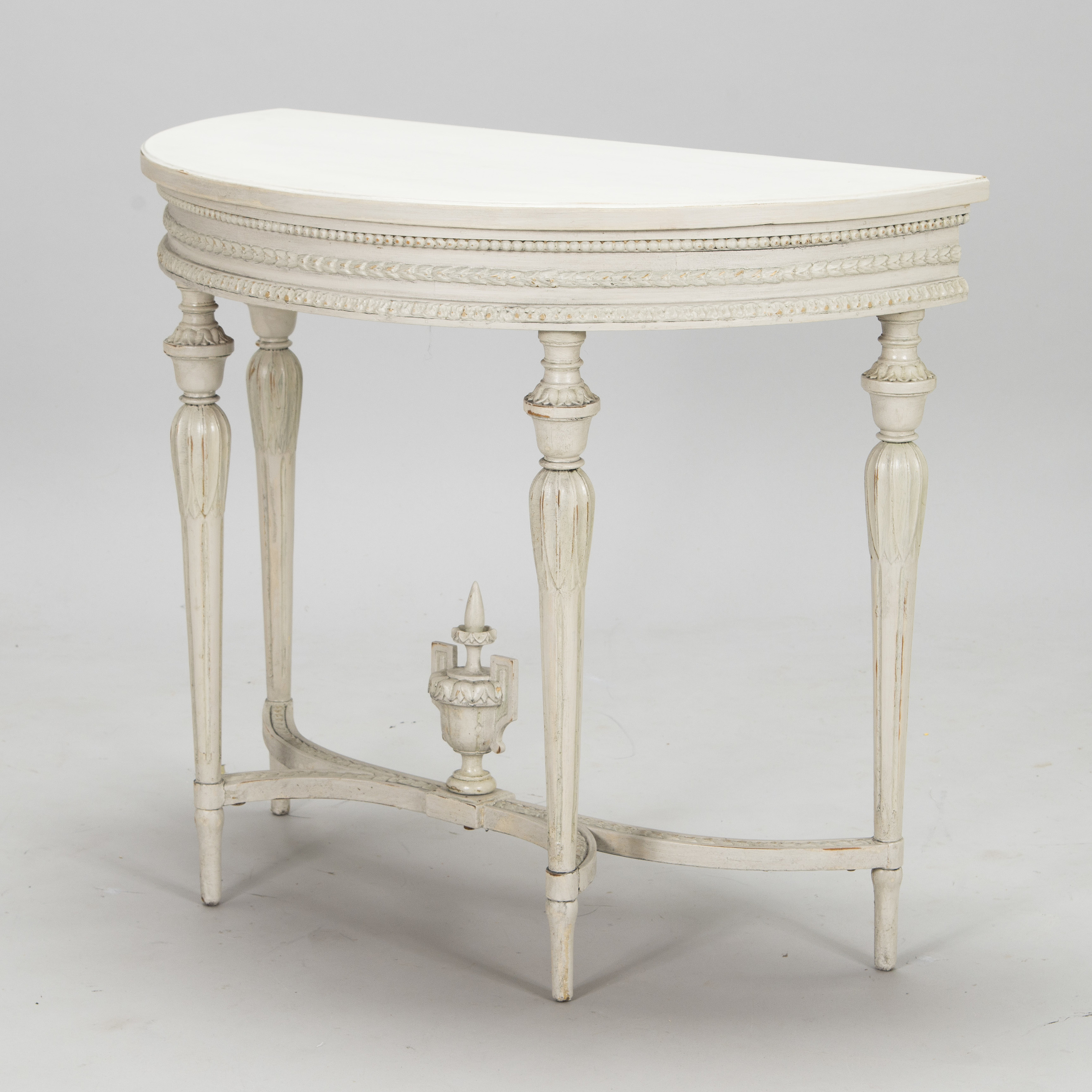 A late Gustavian style console table from around 1900. - Bukowskis