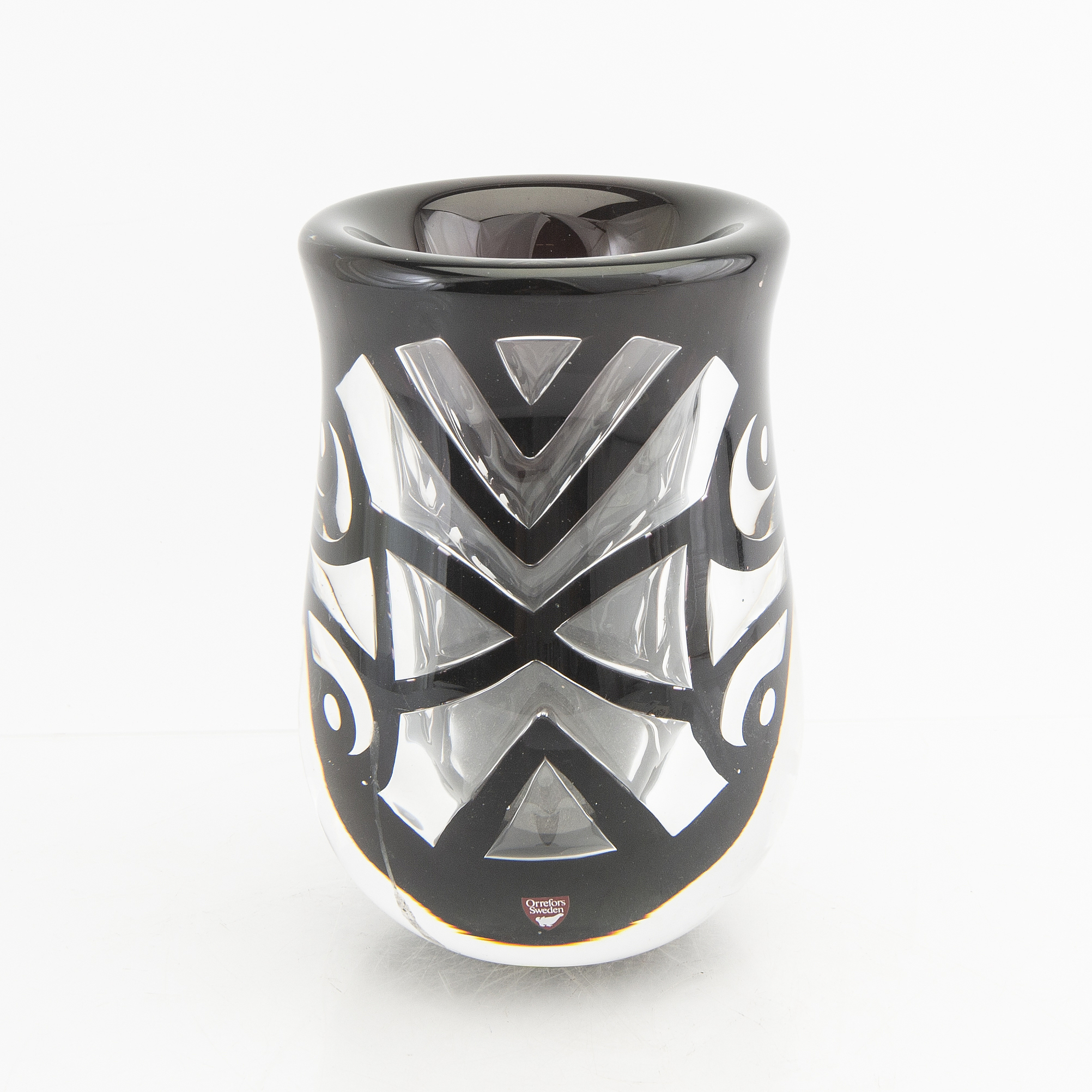 Lars Hellsten, a signed ariel glass vase Orrefors 88. - Bukowskis