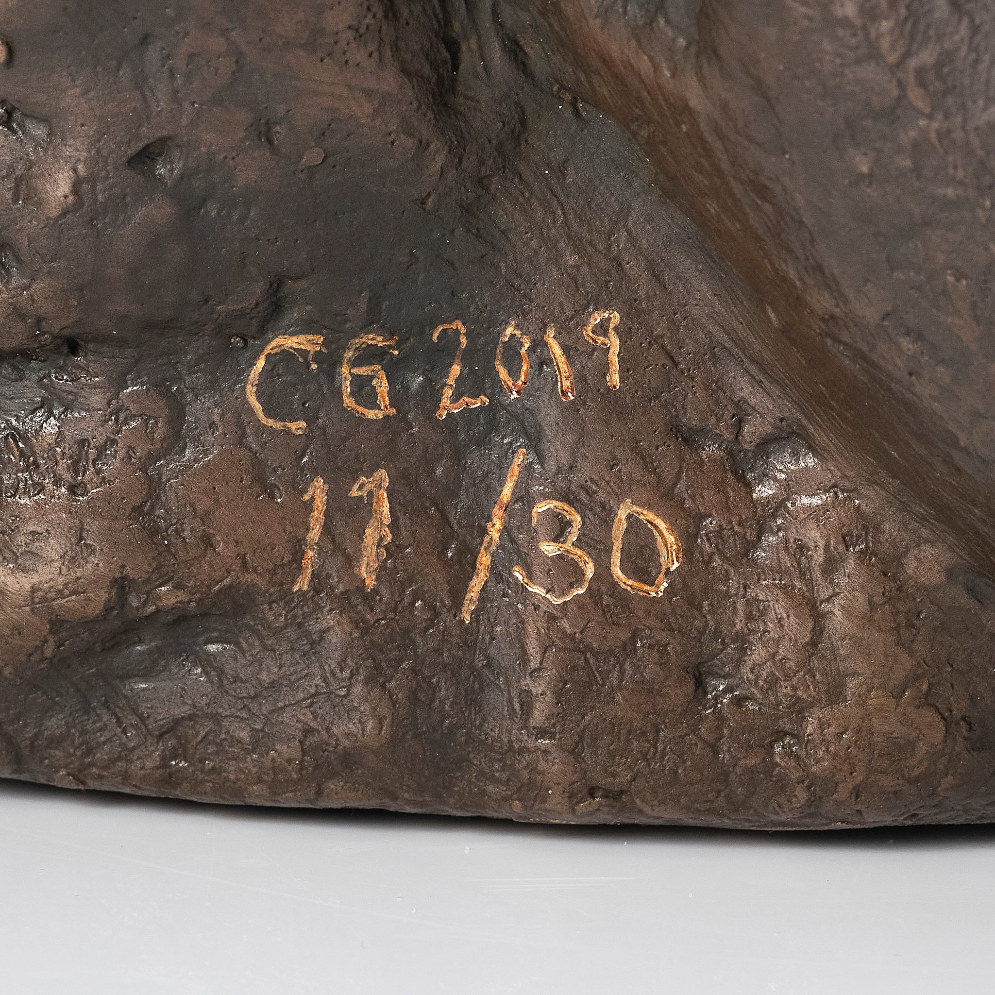 Charlotte Gyllenhammar, "Sitting Giant Miniature". - Bukowskis