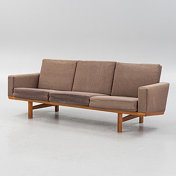 Hans J. Wegner, soffa, "GE 236", Getama, Gedsted, Danmark. - Bukowskis