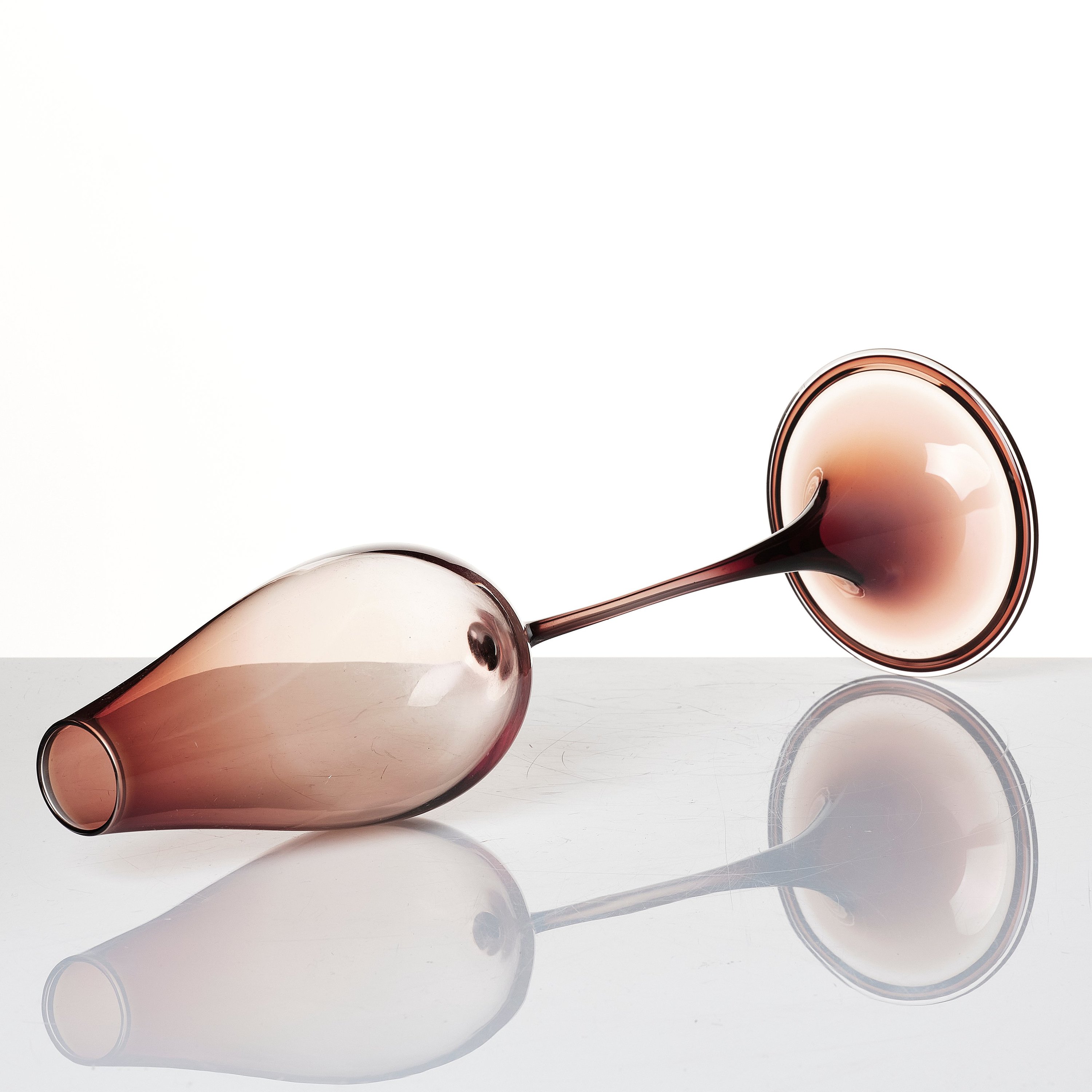 Nils Landberg, a 'Tulip' glass goblet, Orrefors, Sweden 1950s. - Bukowskis