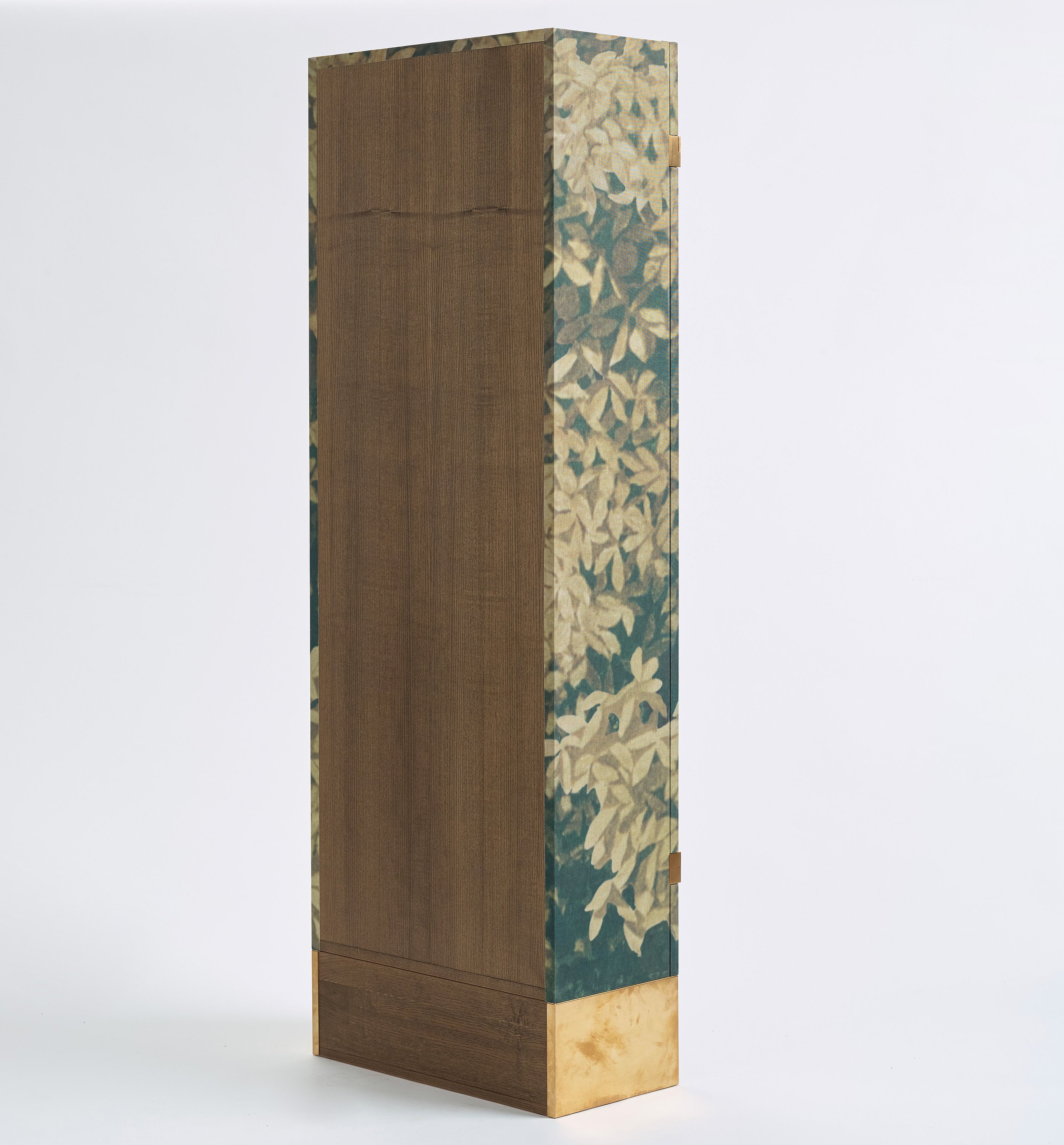 Mats Theselius, a cabinet 'National Geographic, 25th Anniversary ...