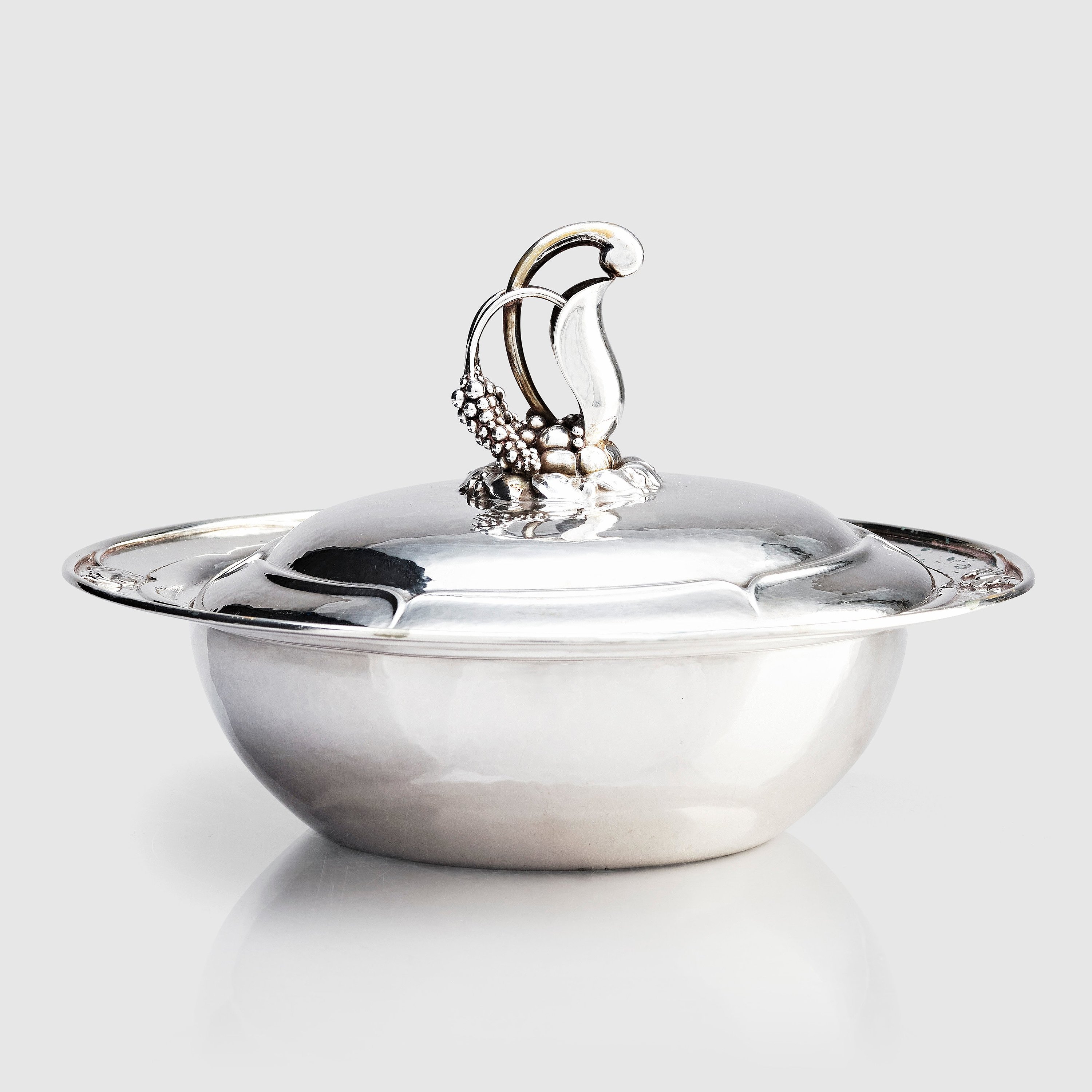 Johan Rohde, an 830/1000 silver lidded dish, Georg Jensen, Copenhagen ...