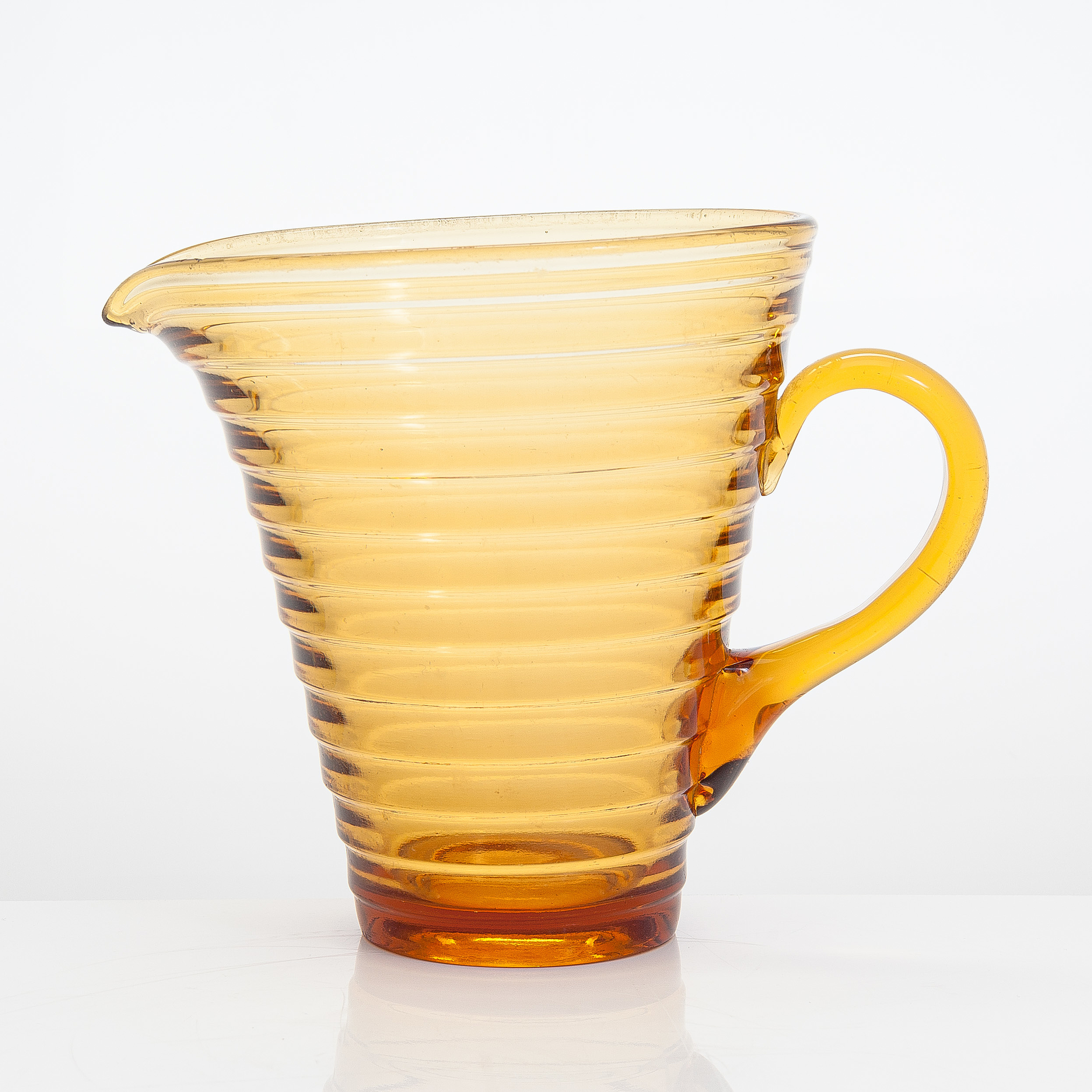 Aino Aalto, a 'Bölgeblick' glass pitcher. In production 1935-1938 ...