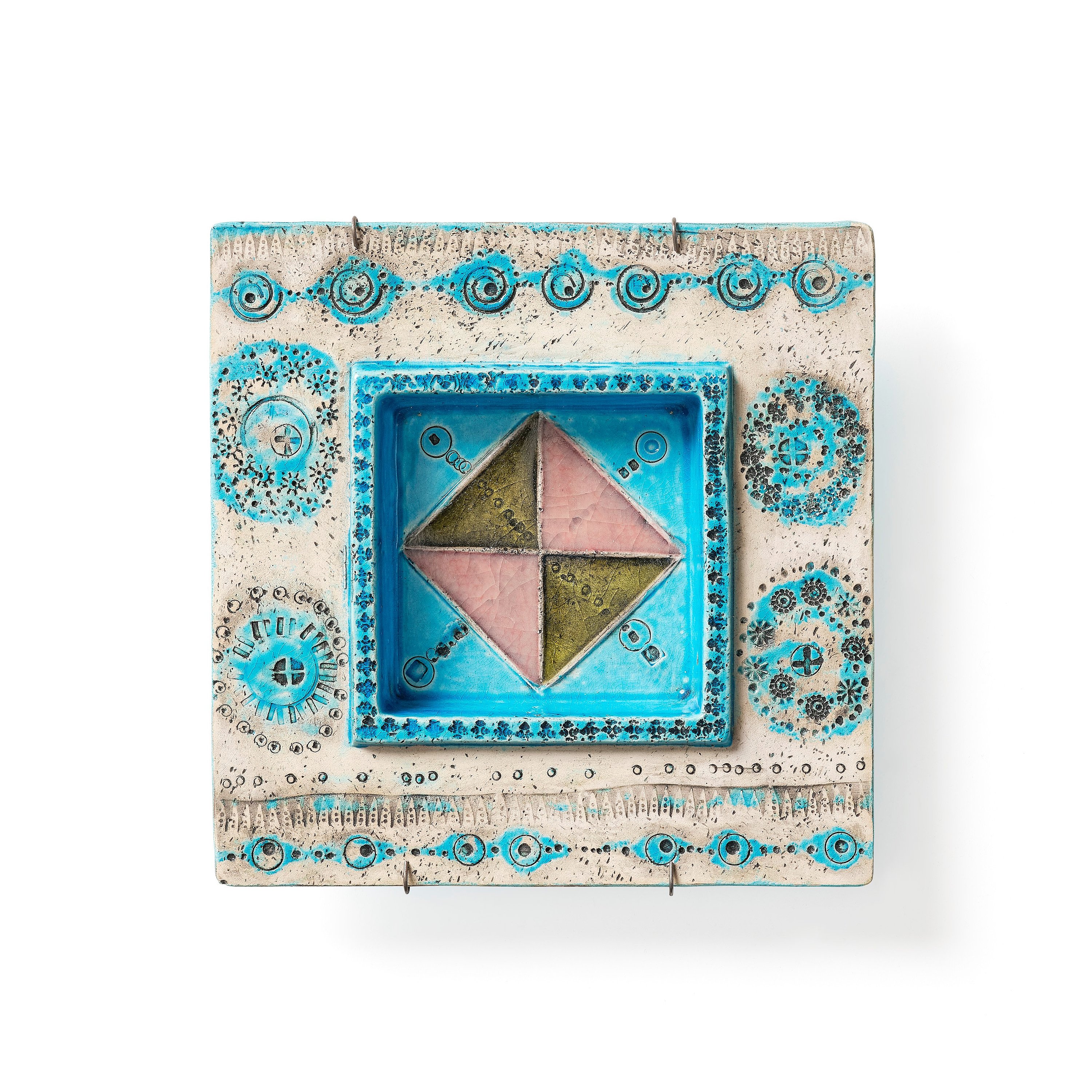 Rut Bryk, a stoneware relief/ dish, Finland ca 1960. - Bukowskis